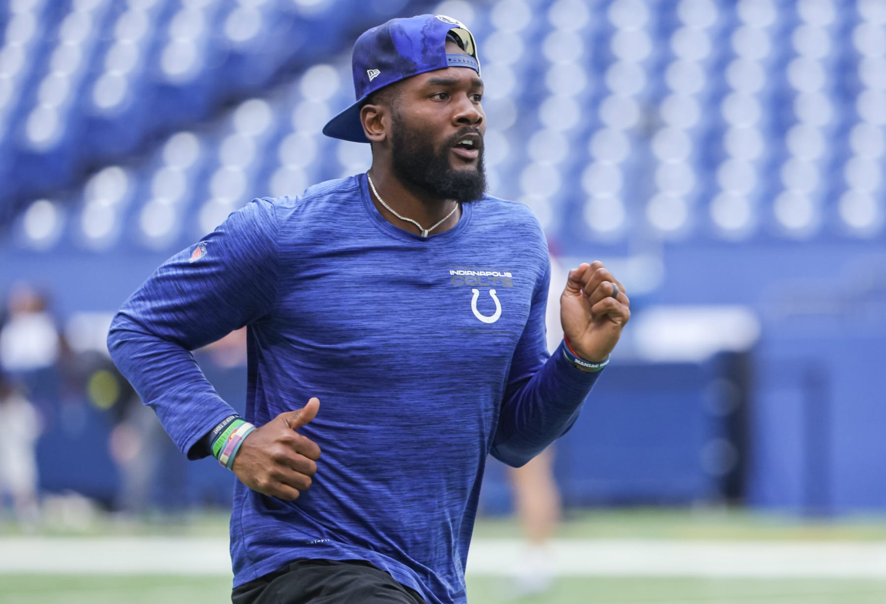 Colts' Shaquille Leonard Nursing Broken Nose in Addition to Concussion ...