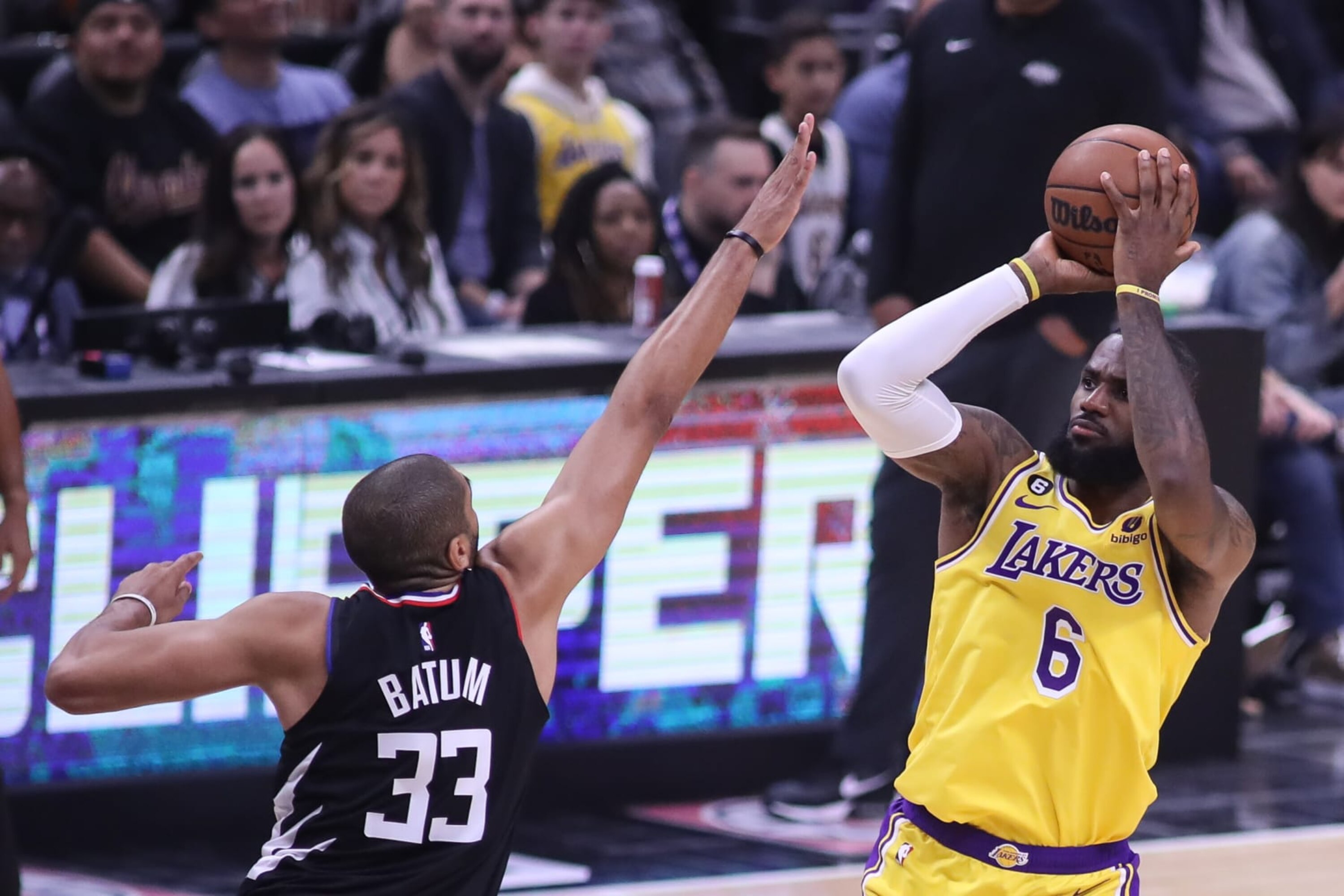 Lakers' LeBron James Frustrated with Lack of Foul Calls: 'I Need to ...