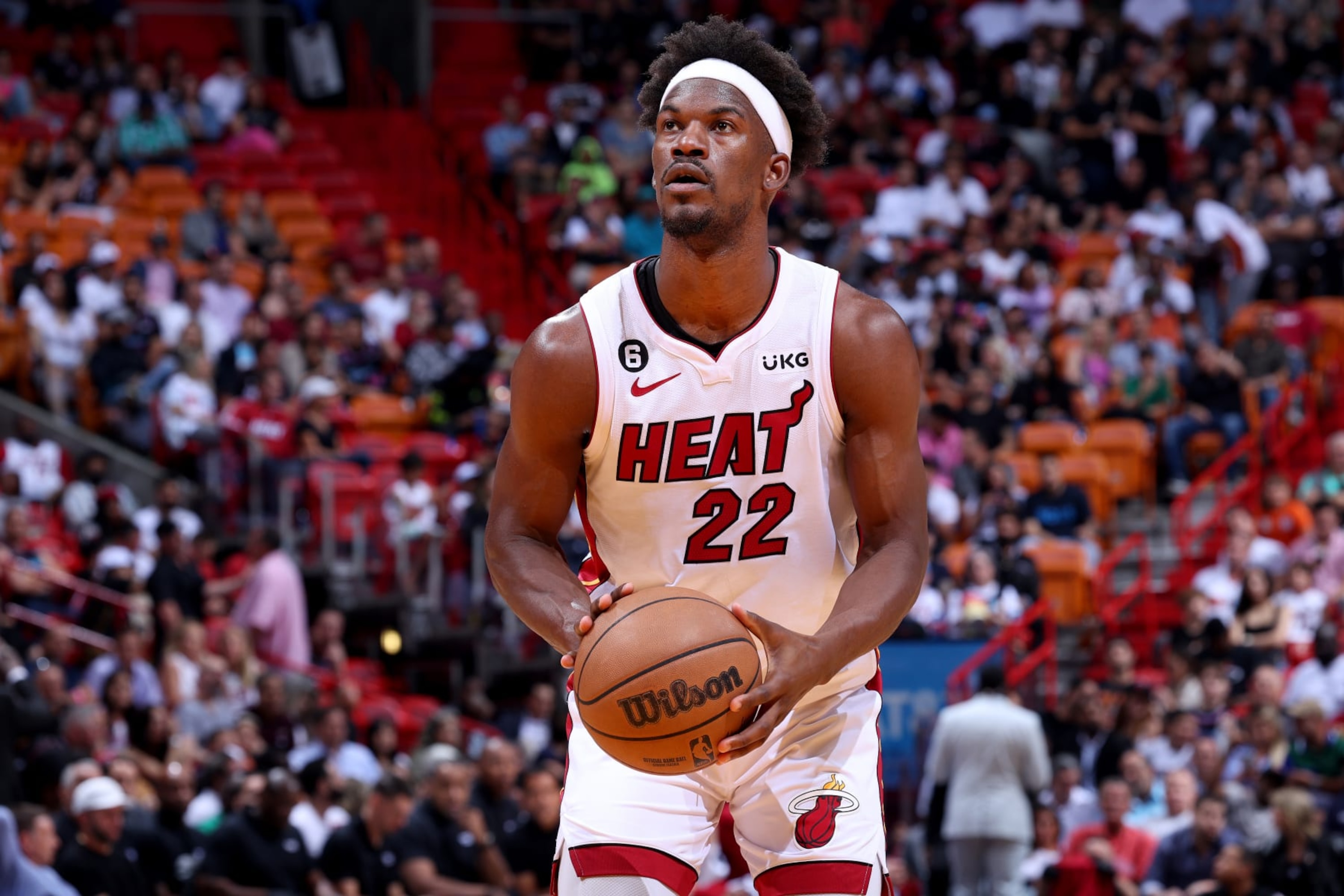 Jimmy Butler Electrifies Twitter After Carrying Heat to Play-In Win vs ...