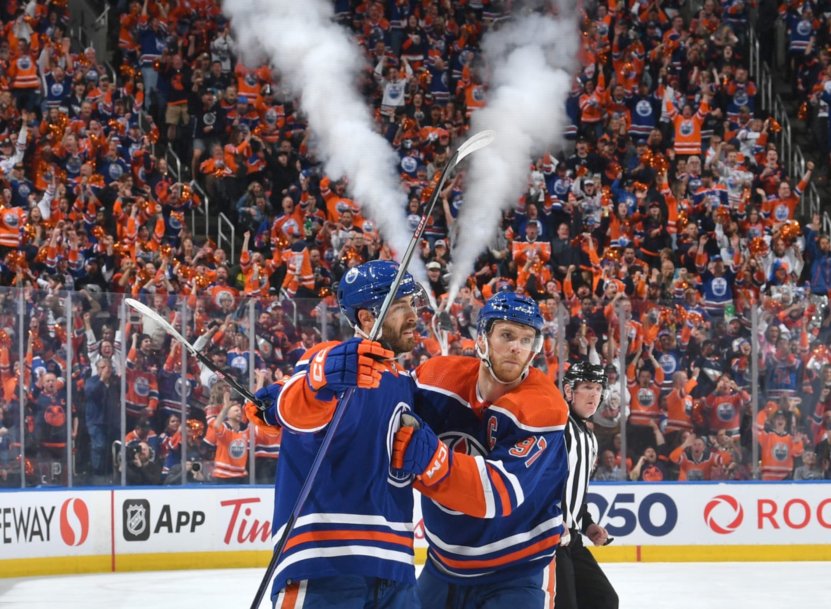 Oilers Fans Admire NHL's Best Offense as Connor McDavid Leads Win vs. Golden Knights