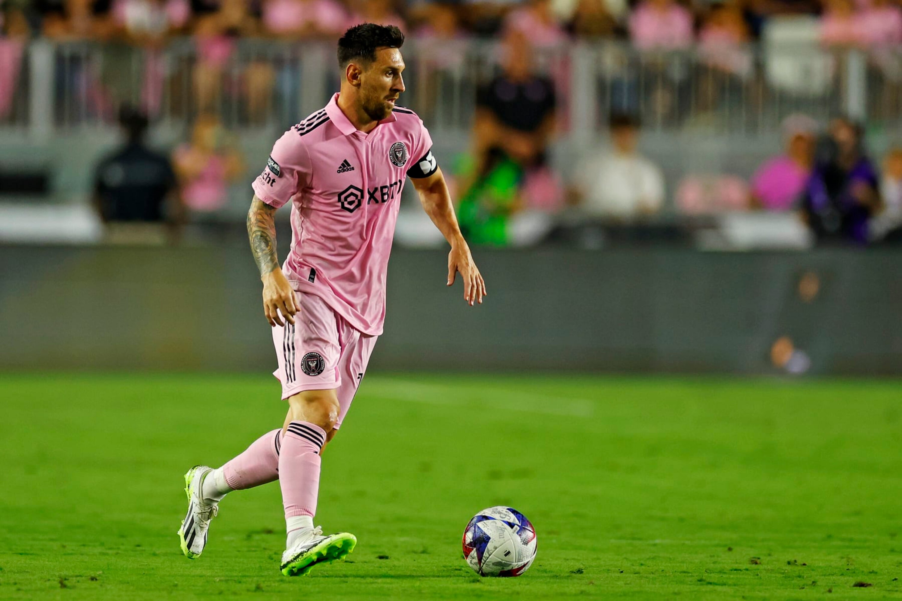 Video: Lionel Messi Scores Stunning Free-Kick Goal to Clinch Inter ...