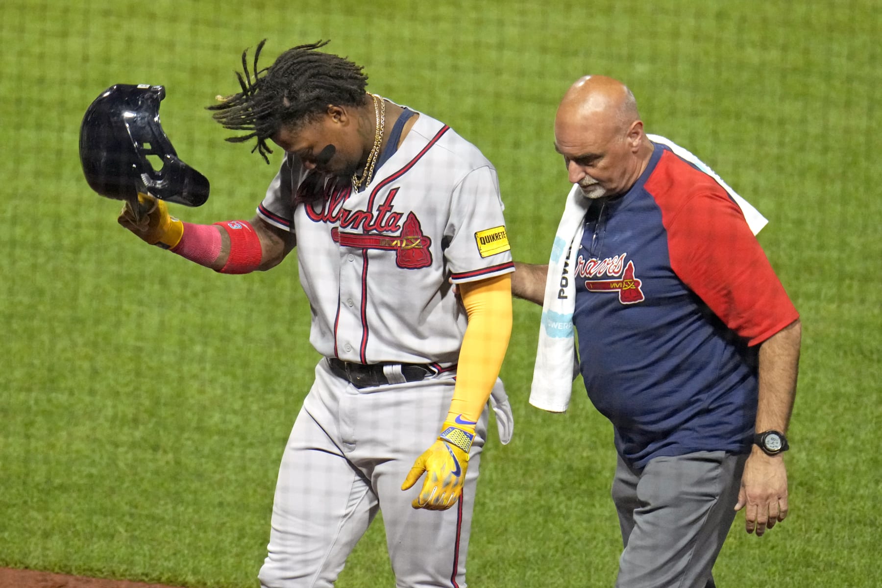 Braves' Ronald Acuña Jr. Suffers Elbow Injury on HBP vs. Pirates; X ...