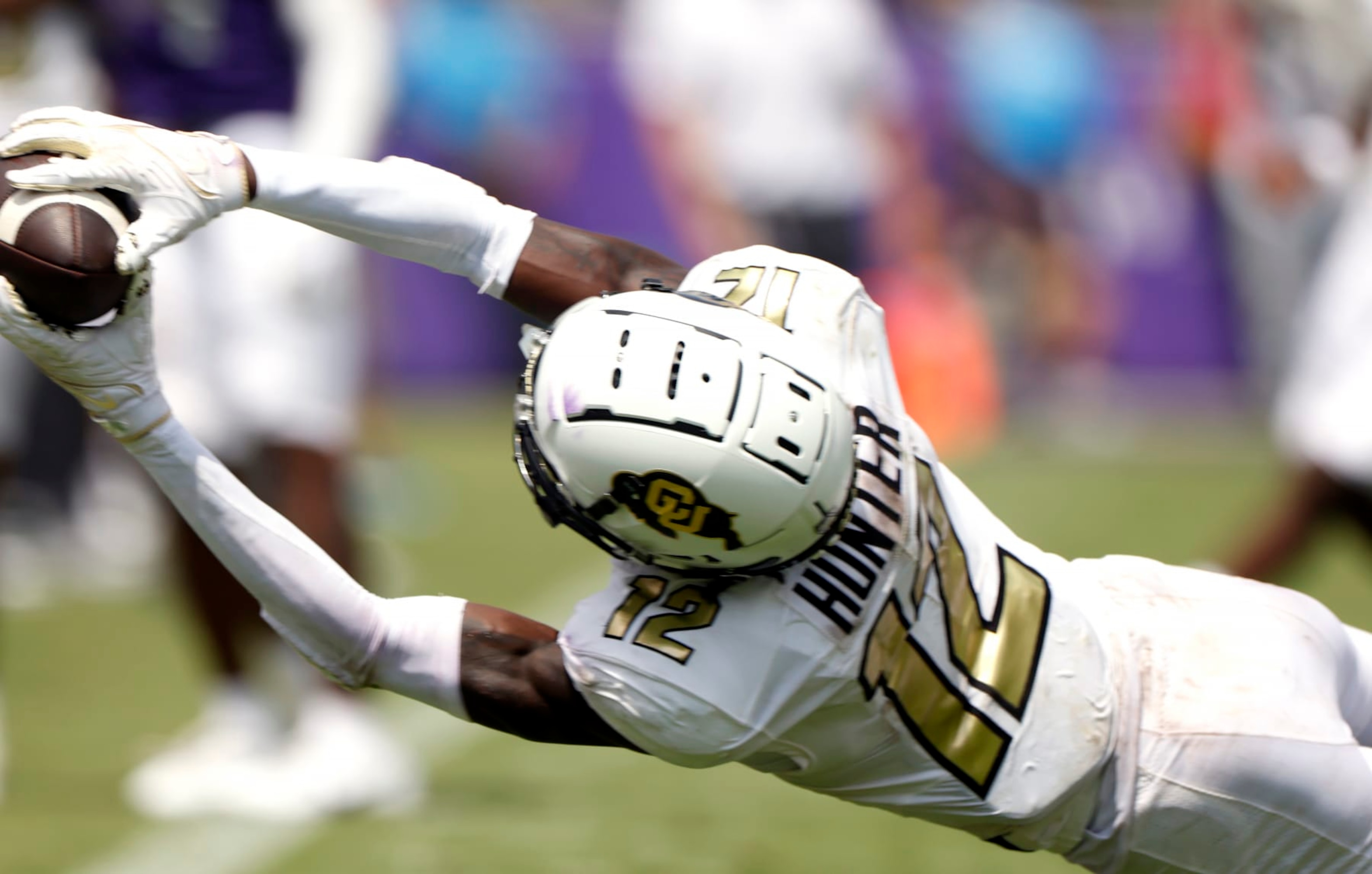 Colorado's Deion Sanders Jokes Travis Hunter Will Get Hot Tub on Plane ...