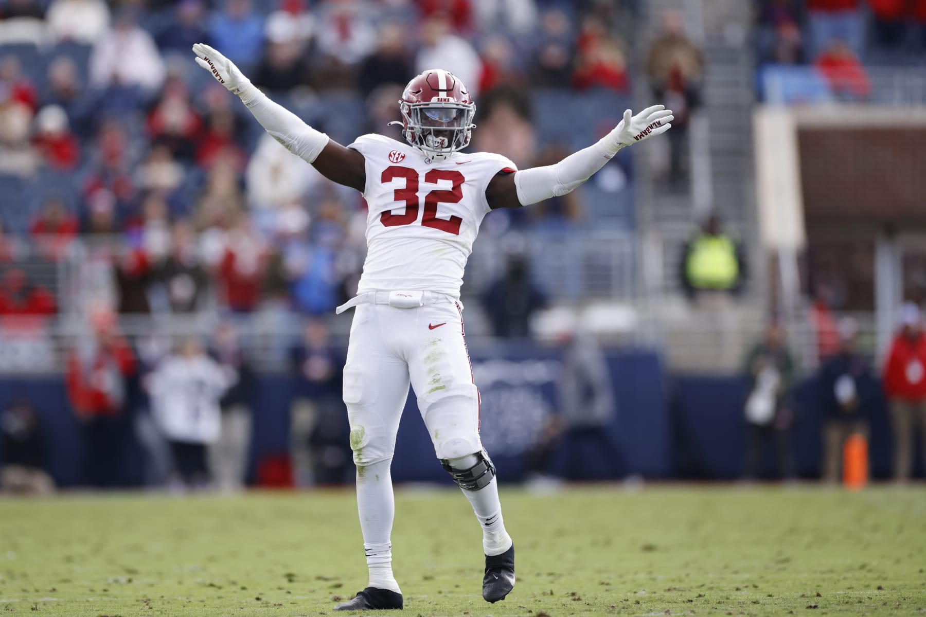 Top 10 Breakout Stars After Week 1 of College Football