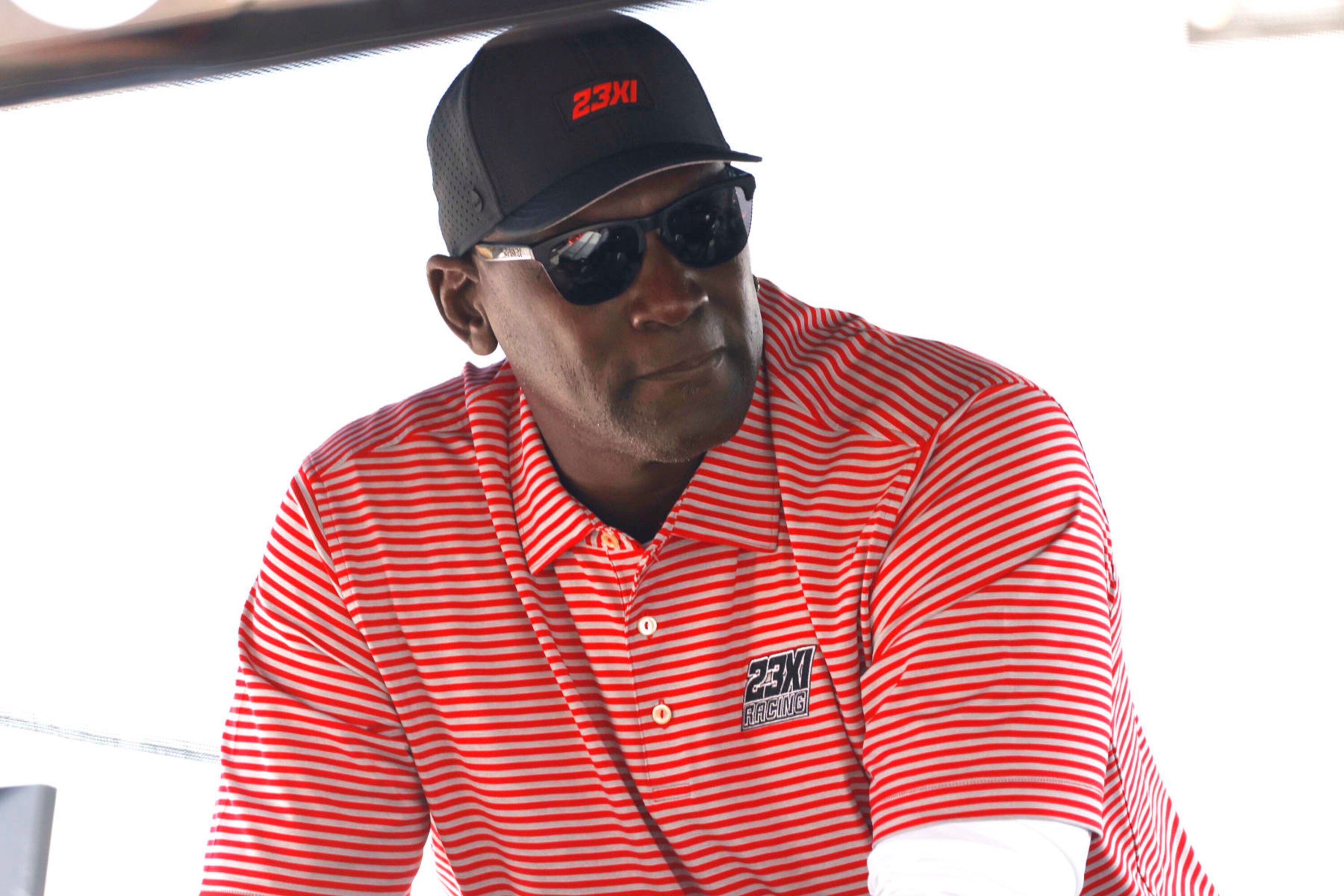 Michael Jordan's Net Worth Reaches $3B; 1st Athlete Among USA's 400 ...