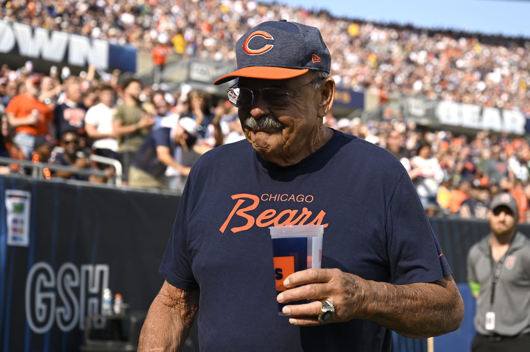 Bears Unveil Dick Butkus No. 51 Jersey Patch to Honor Chicago Legend ...