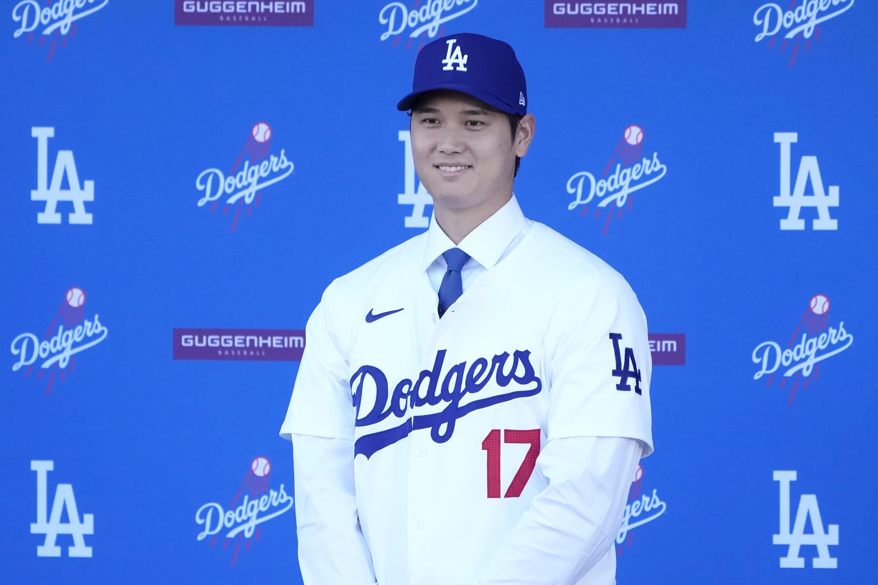 Shohei Ohtani Talks Choosing Dodgers, Deferred Contract, More in Press ...