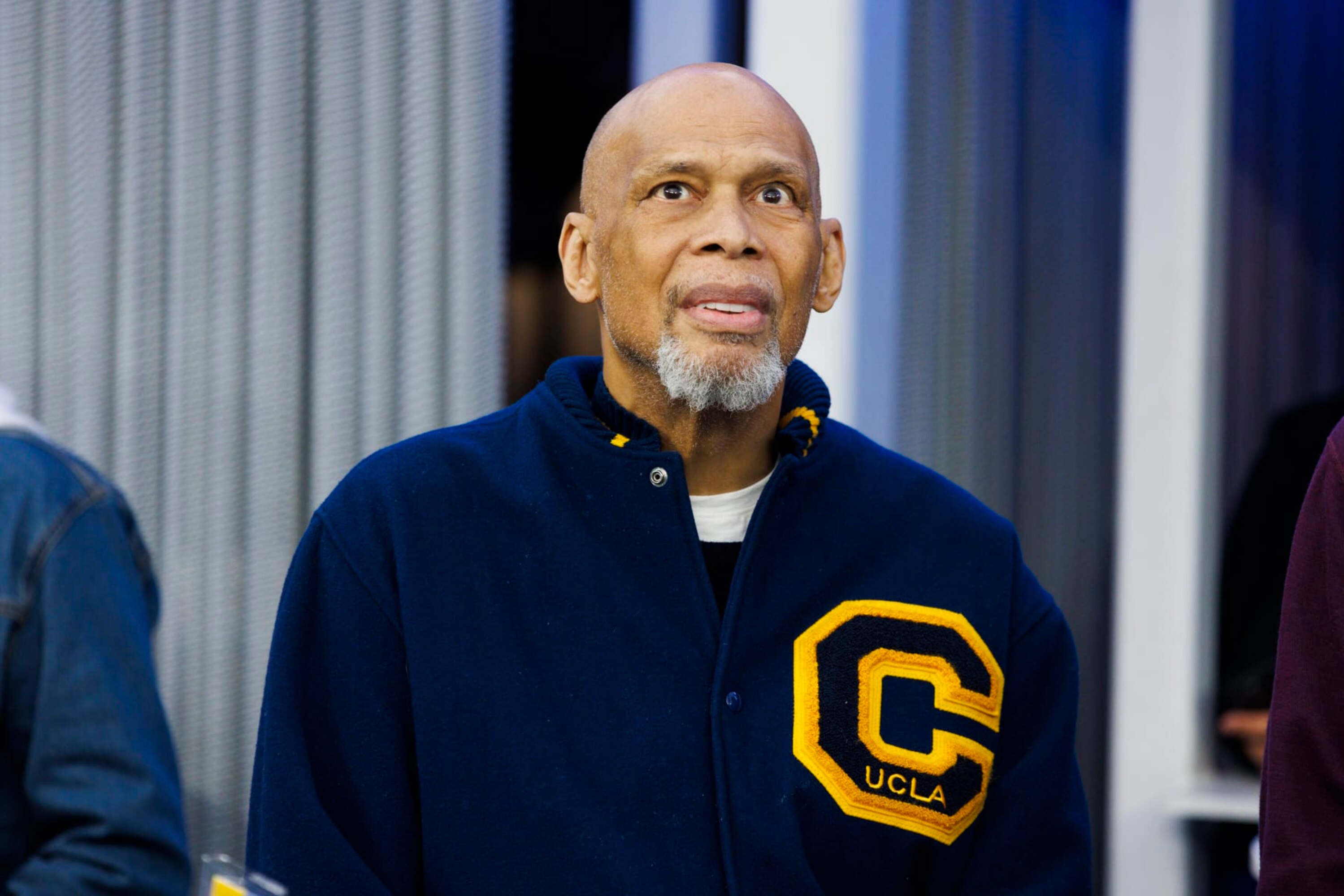 Lakers Icon Kareem Abdul-Jabbar Hospitalized After Suffering Hip Injury ...