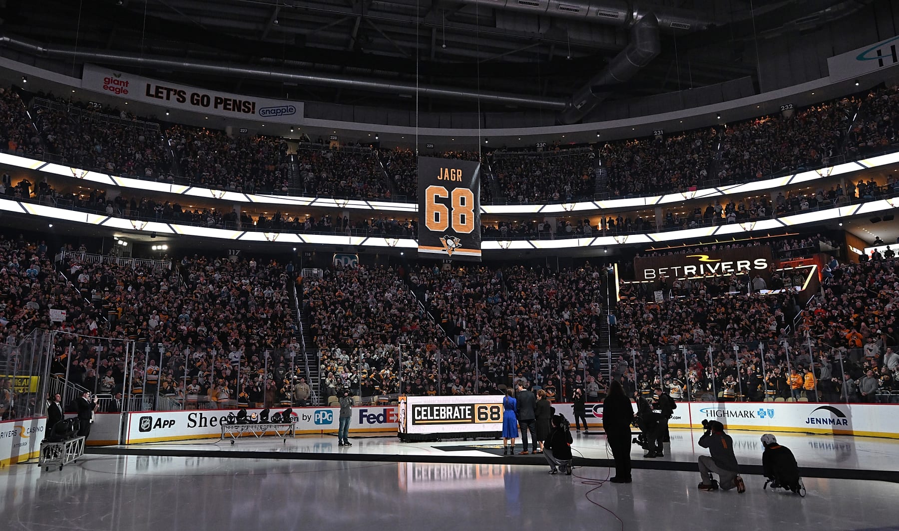 Video: Jaromir Jagr's No. 68 Jersey Retired by Penguins After 2 Stanley ...