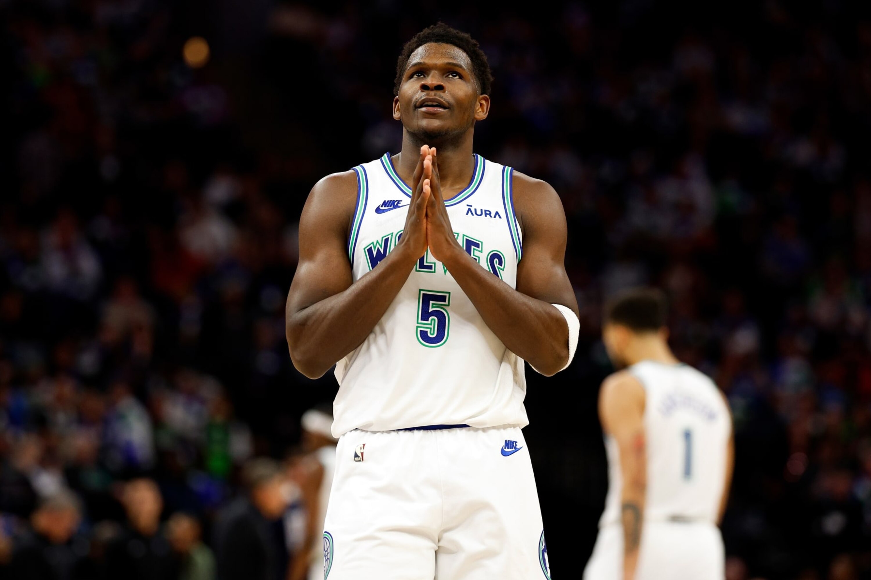 T-Wolves' Anthony Edwards Returns vs. Spurs After Being Helped Off With ...