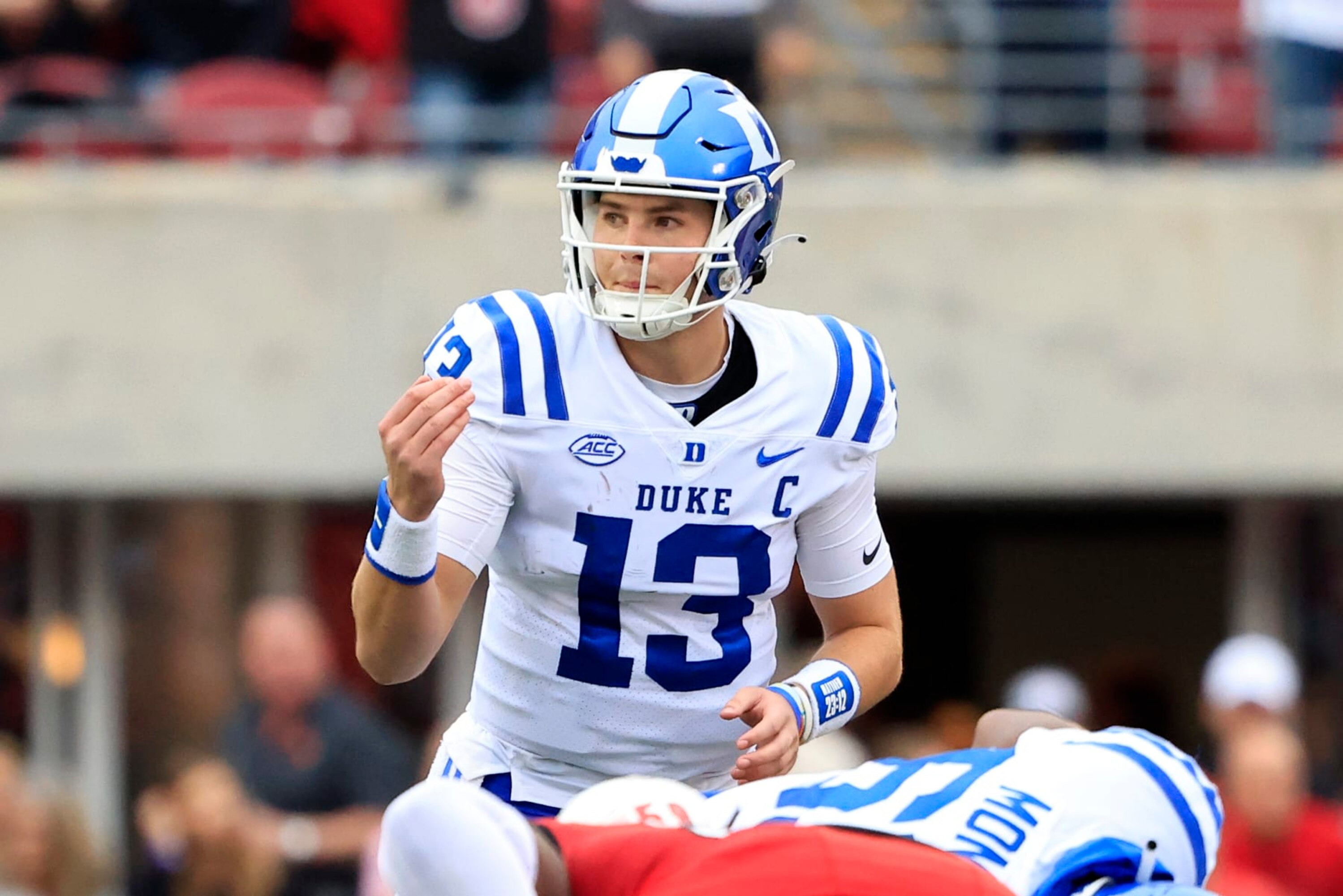 Notre Dame QB Riley Leonard Has 2nd Surgery on Ankle Injury; No ...