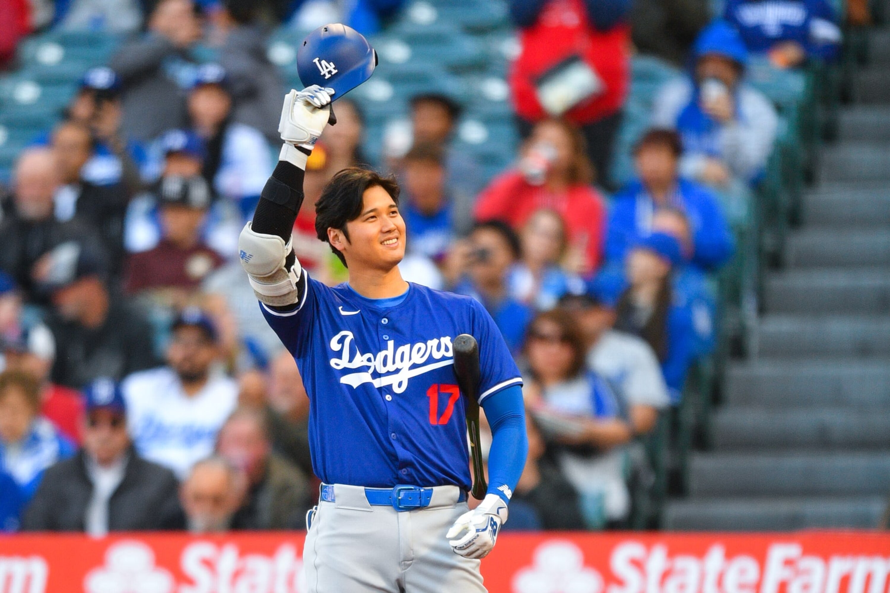 Video: Dodgers' Shohei Ohtani Cheered by Angels Fans at Exhibition in ...