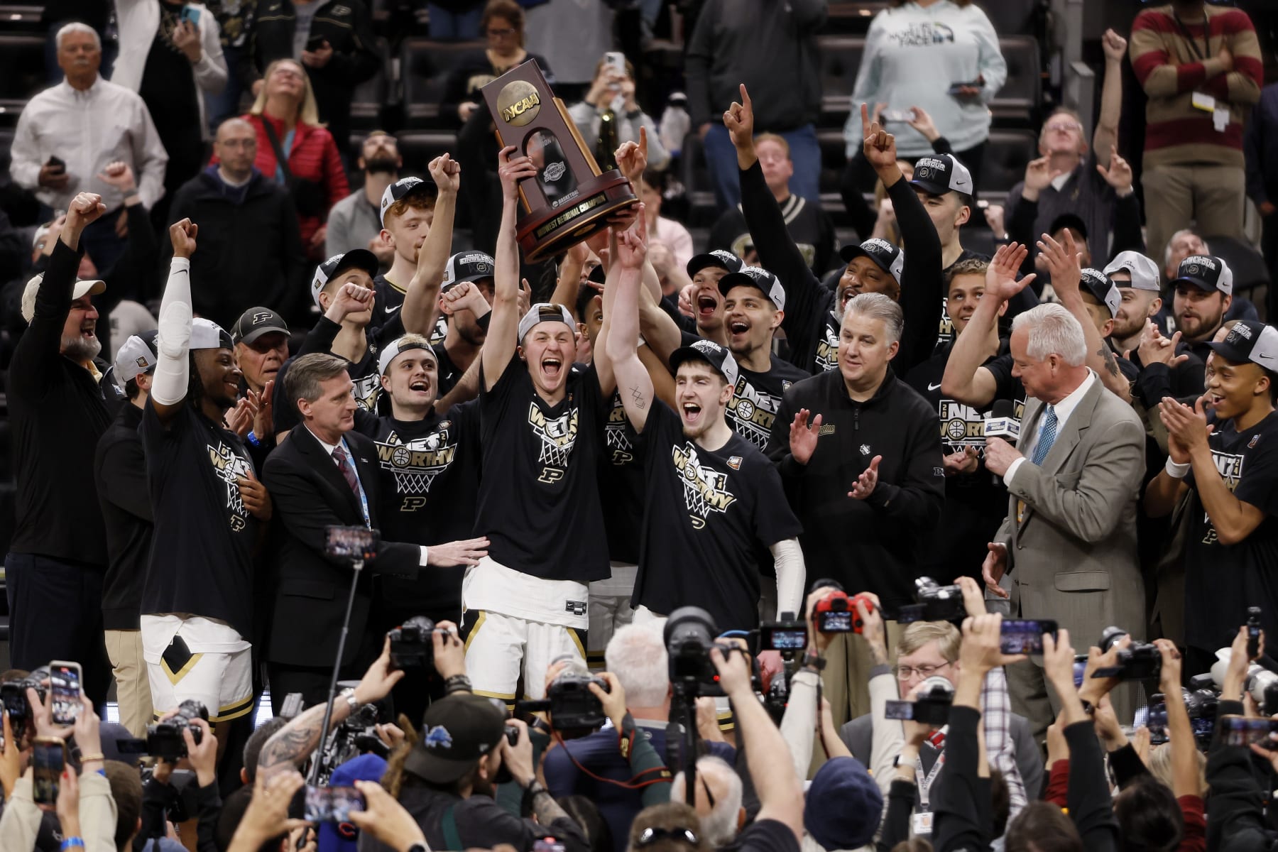 Men's Final Four 2024: Full Breakdown, Predictions and Stars to Watch