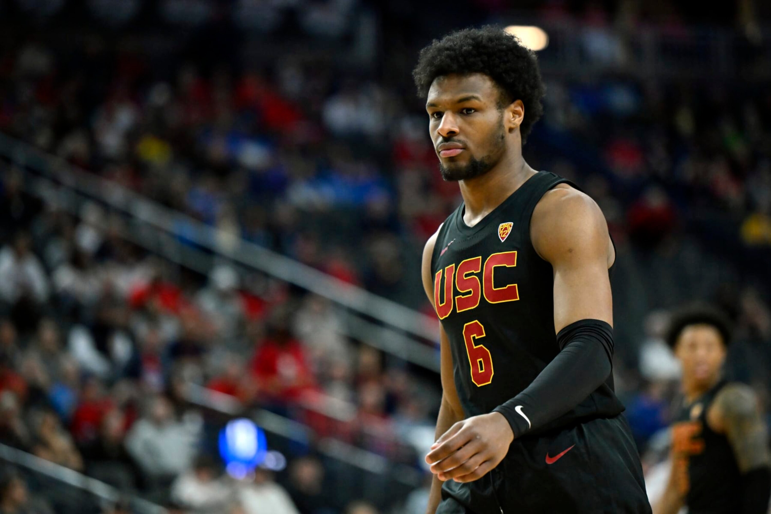 Report: Bronny James Cleared to Play in NBA amid LeBron James, Lakers ...