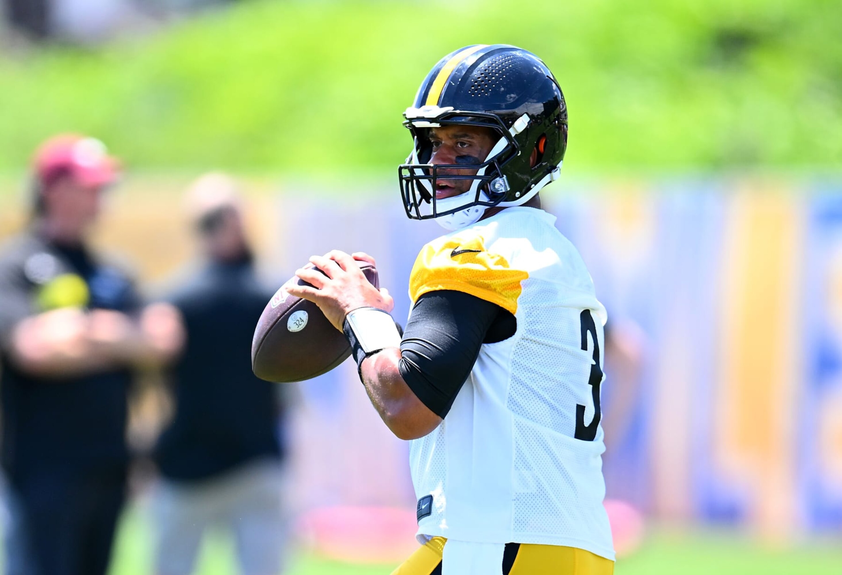 Steelers' Russell Wilson Shares Boxing Video, Photos: 'Back in the Ring'
