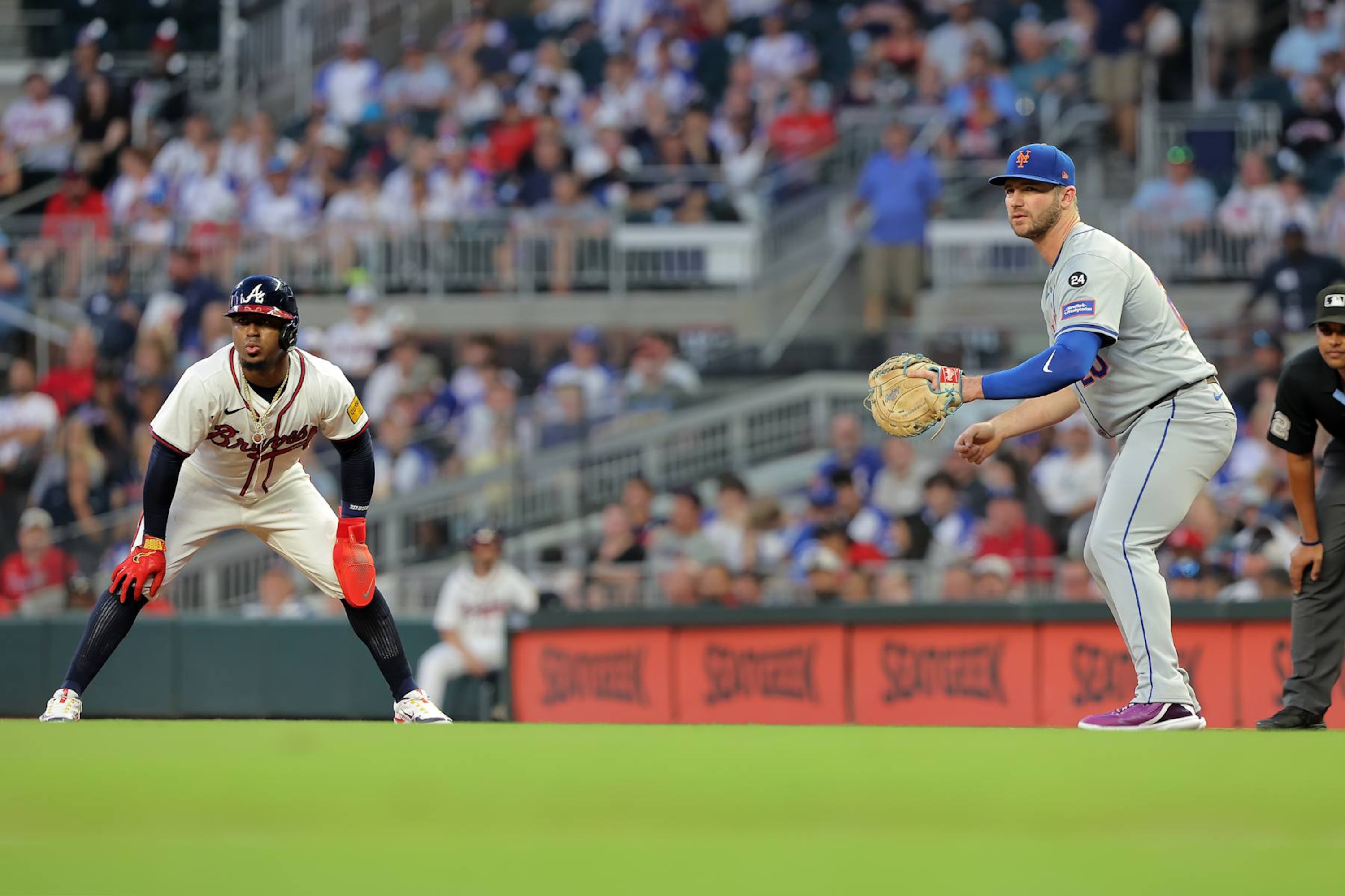 Mets vs. Braves Series Postponed for Weather amid Playoff Race ...
