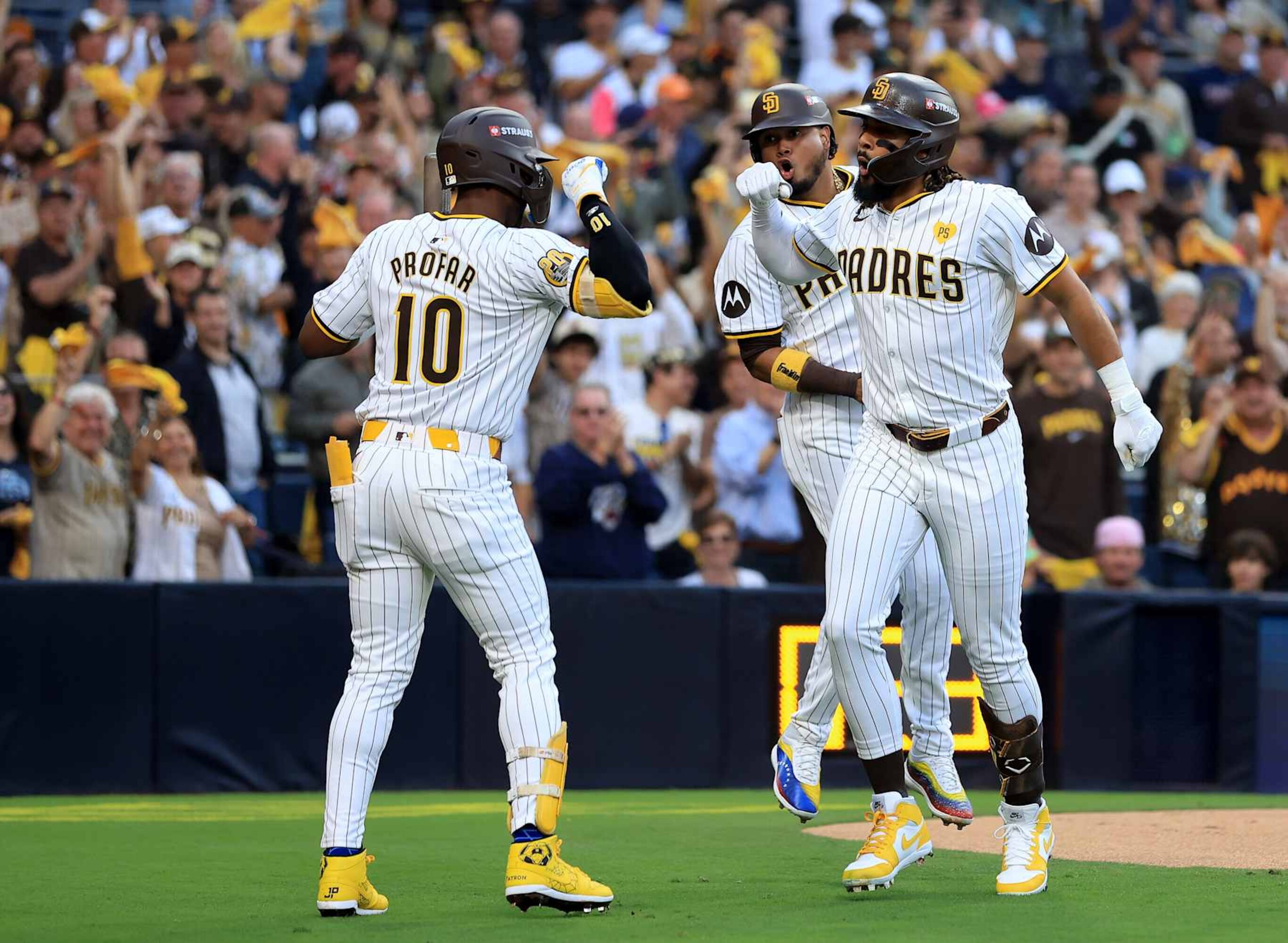 Fernando Tatis Jr., Padres Sweep Braves as MLB Fans Hype NLDS Matchup ...