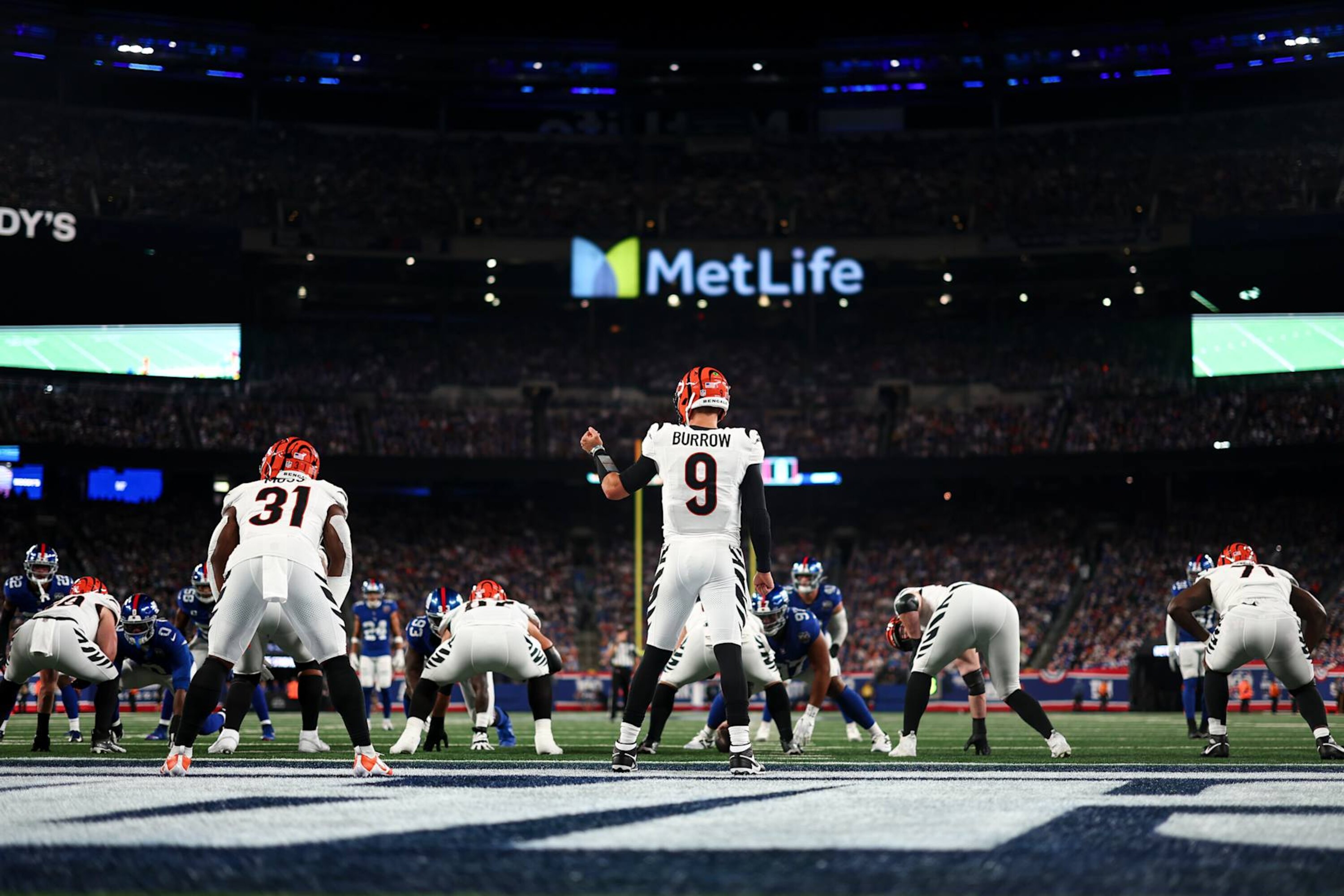 Joe Burrow, Bengals Applauded by NFL Fans After Much-Needed Win vs ...
