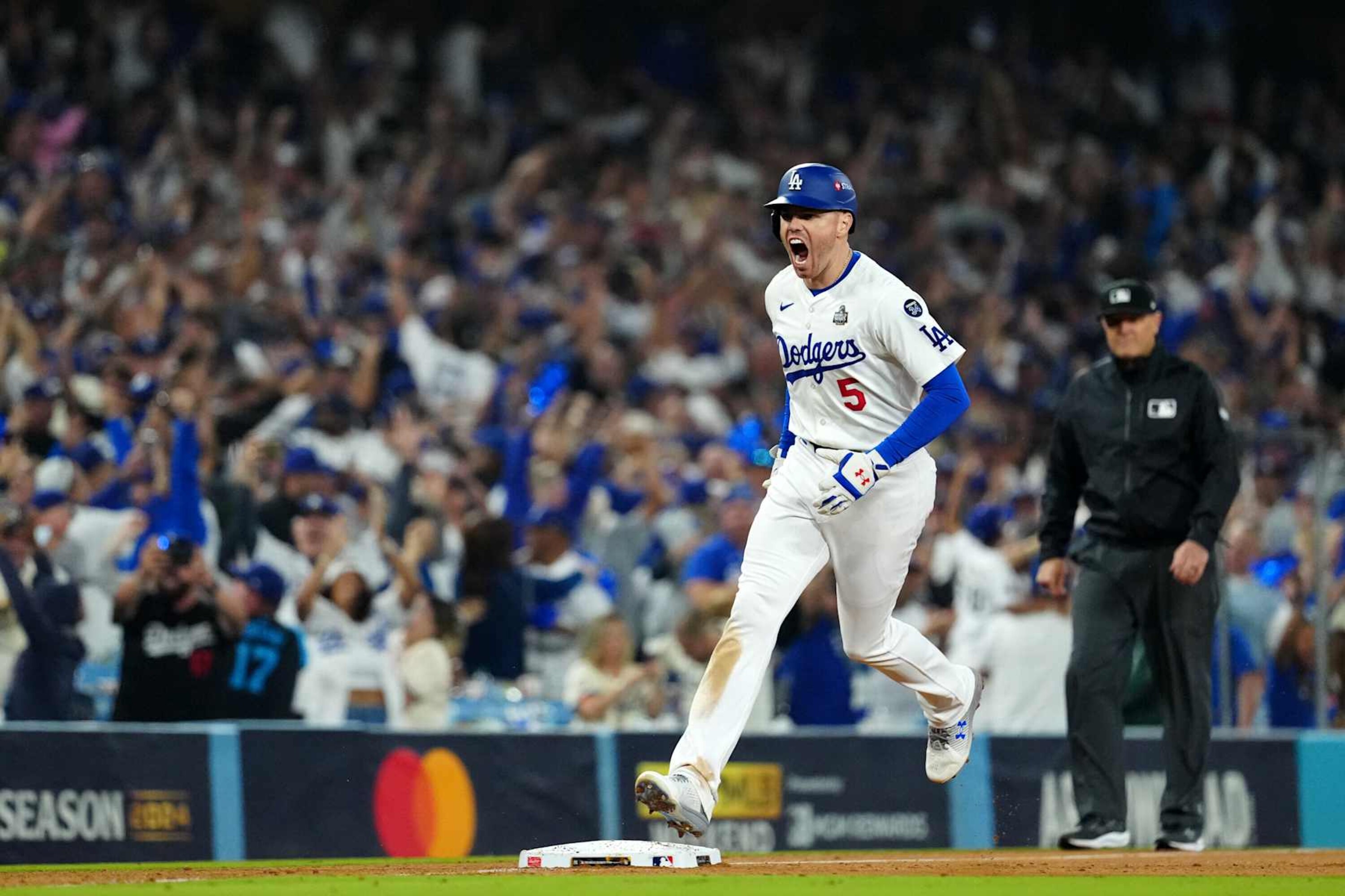 Freddie Freeman Walk-Off HR Ball Eyed By Goldin Auctions After Dodgers ...