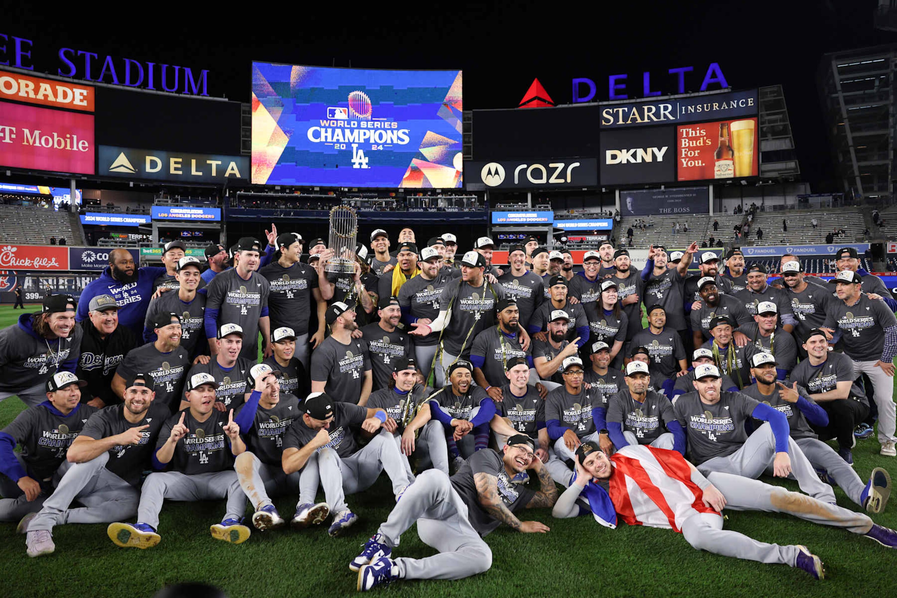 Patriots Troll Yankees over Dodgers' Use of Team Plane After MLB World ...