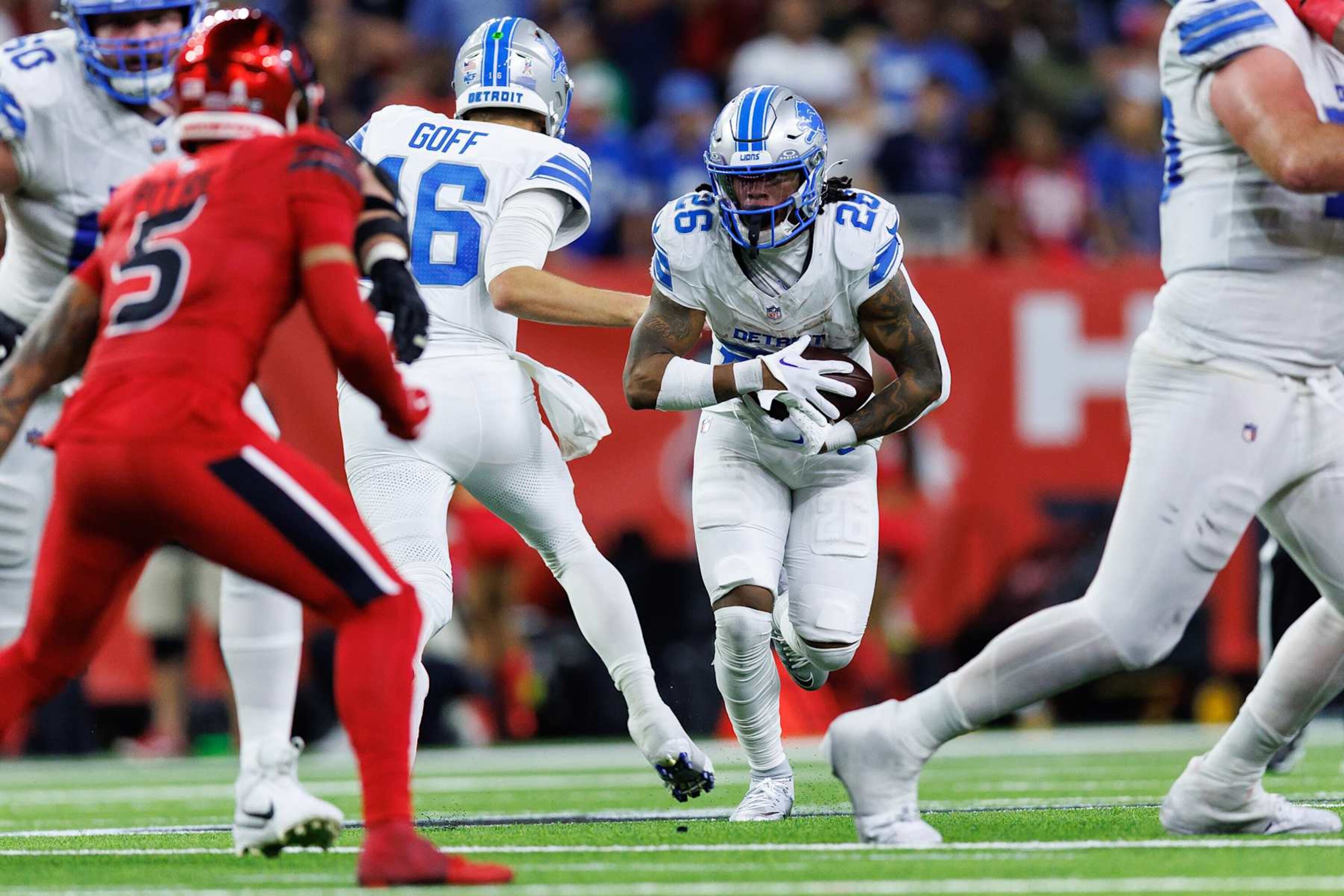 Week 11 DraftKings Daily Fantasy Football Picks, Lineup Tips for Sunday