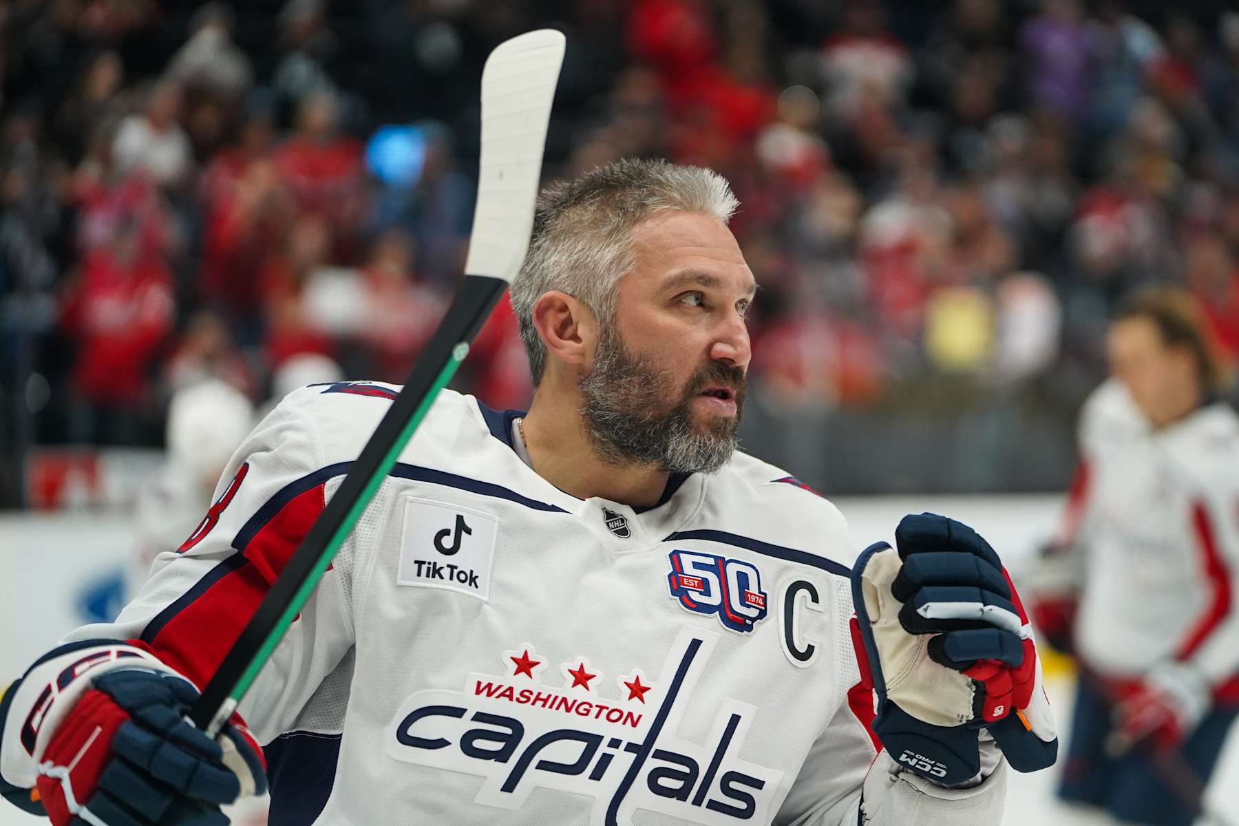 Capitals' Alex Ovechkin Out 4-6 Weeks with Fractured Leg Injury amid Gretzky Chase