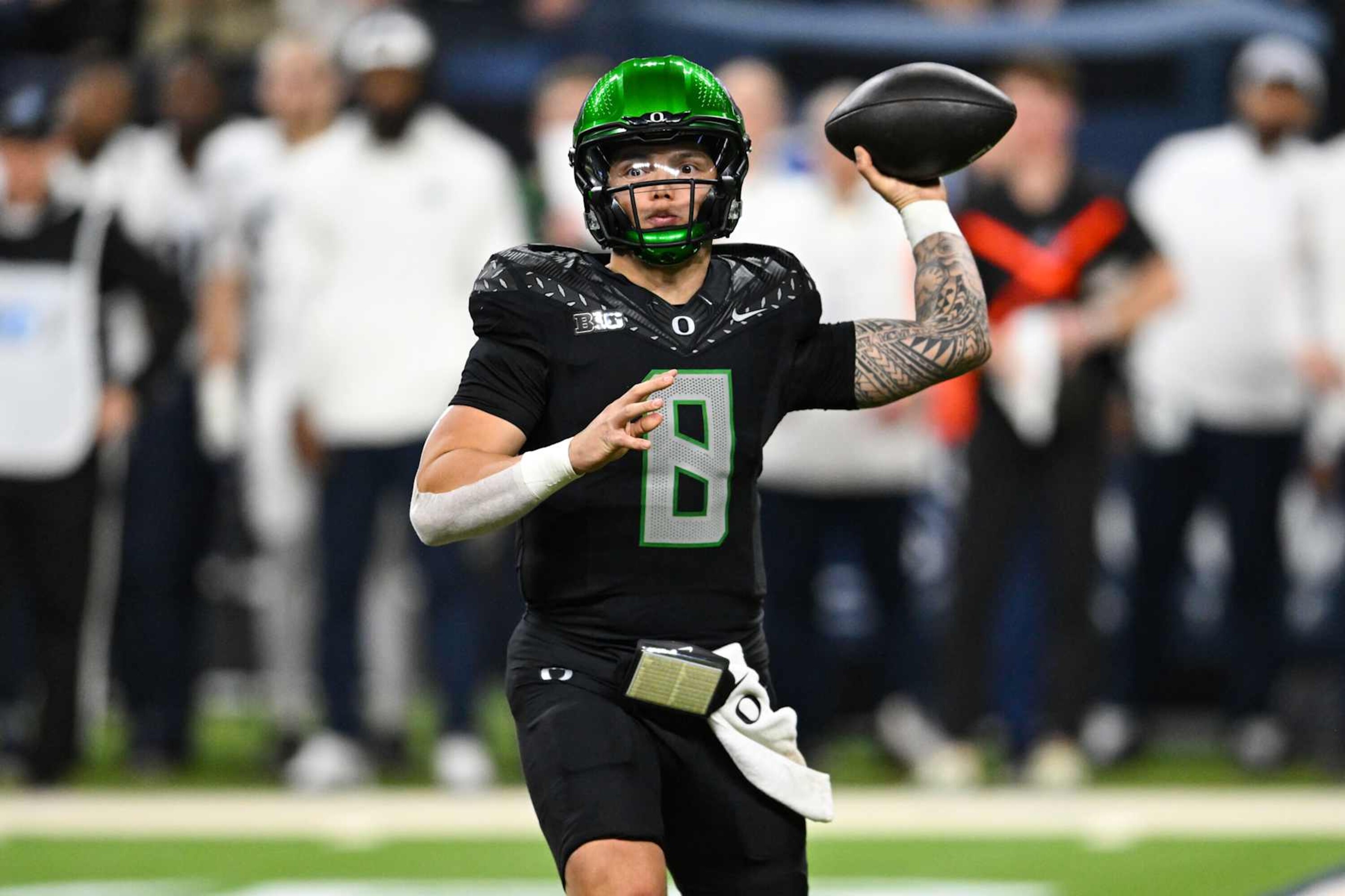 Oregon's Dillon Gabriel Picks Ashton Jeanty to Win 2024 Heisman Over ...