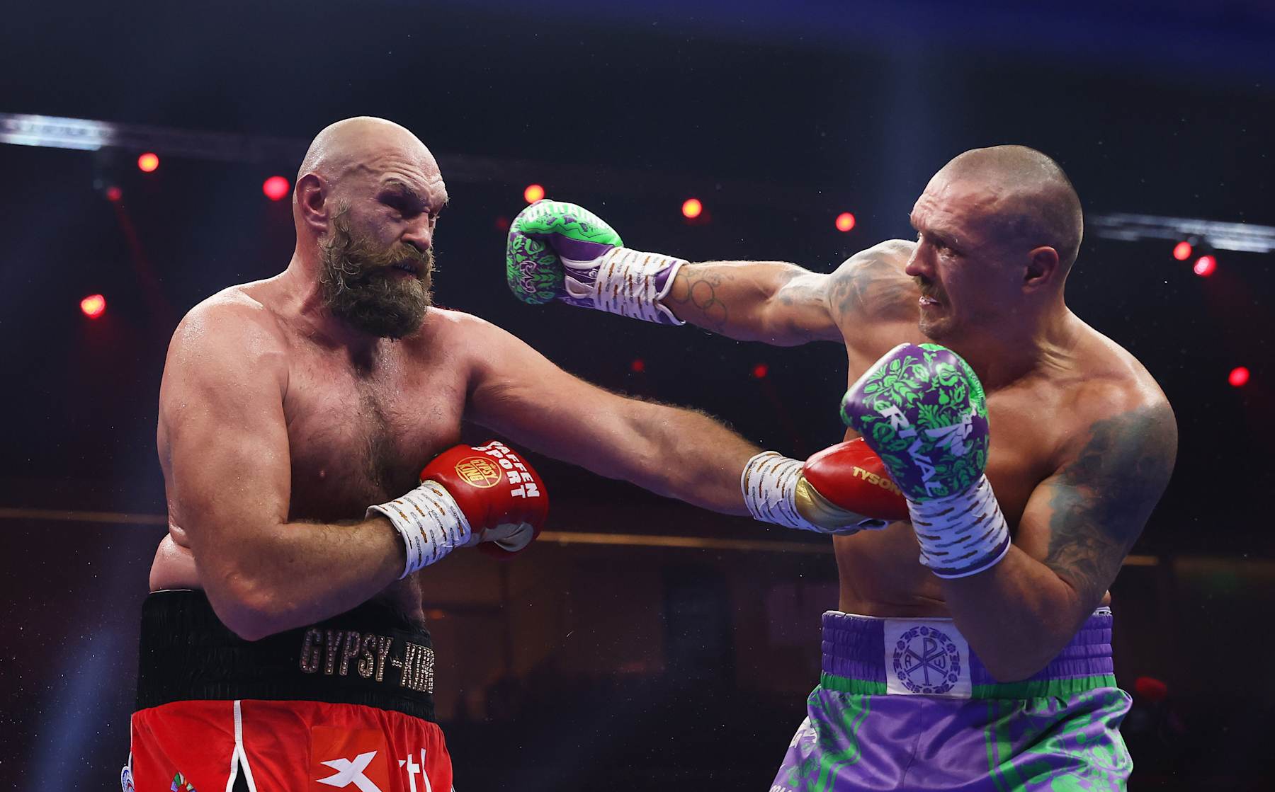 Oleksandr Usyk Beats Tyson Fury, Retains Heavyweight Titles After Rematch Fight