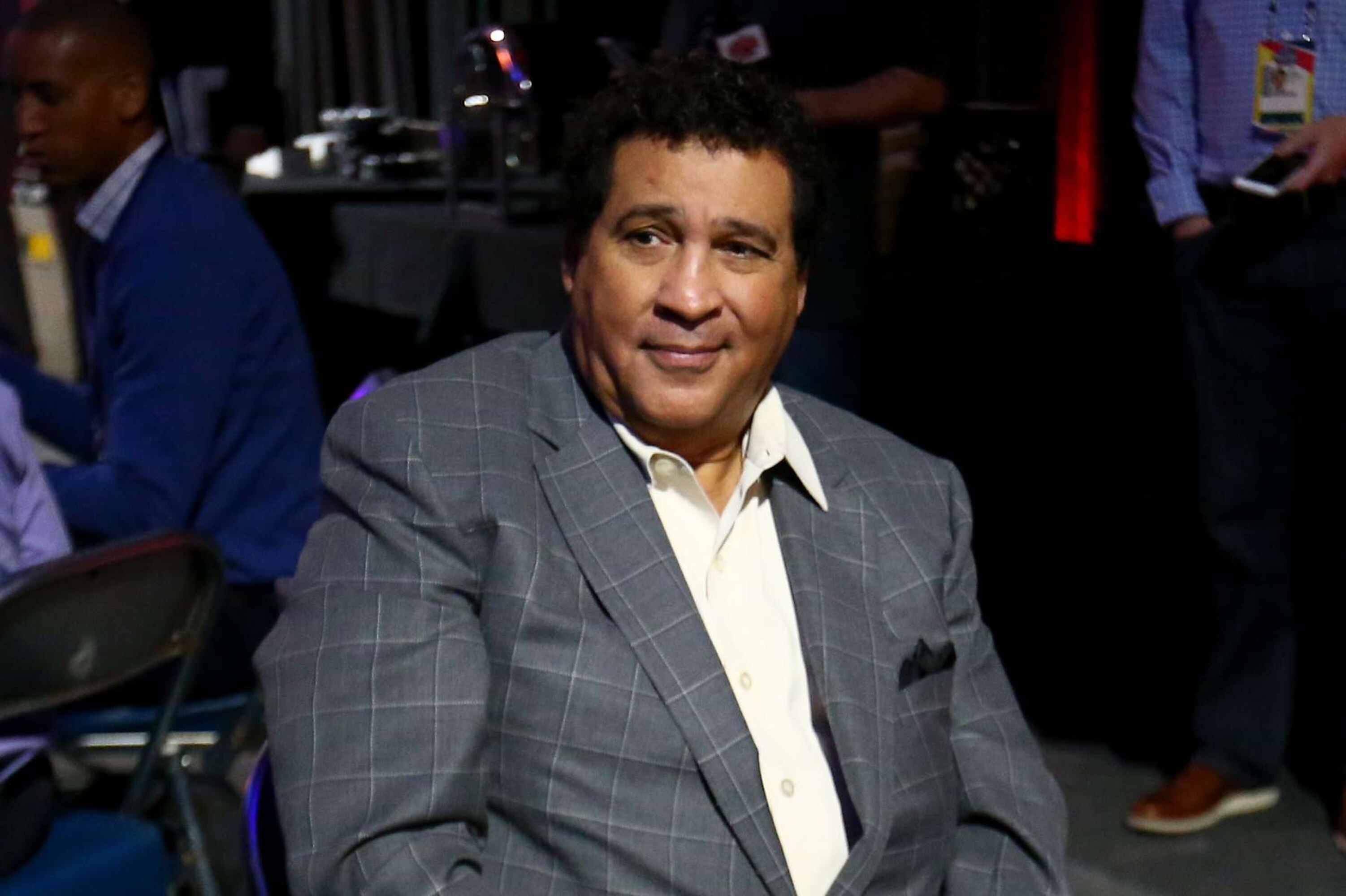 Greg Gumbel Dies at 78; Broadcasting Legend Anchored CBS' NFL, March ...