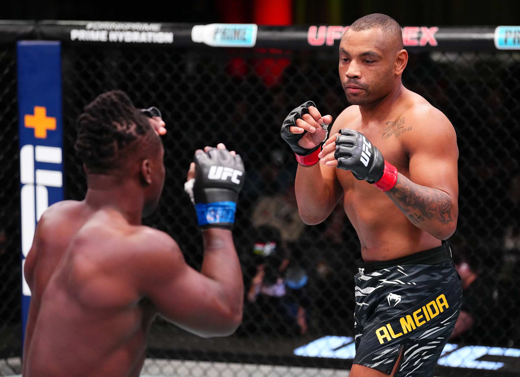 Video: César Almeida Records Stunning KO vs. Abdul Razak Alhassan at ...