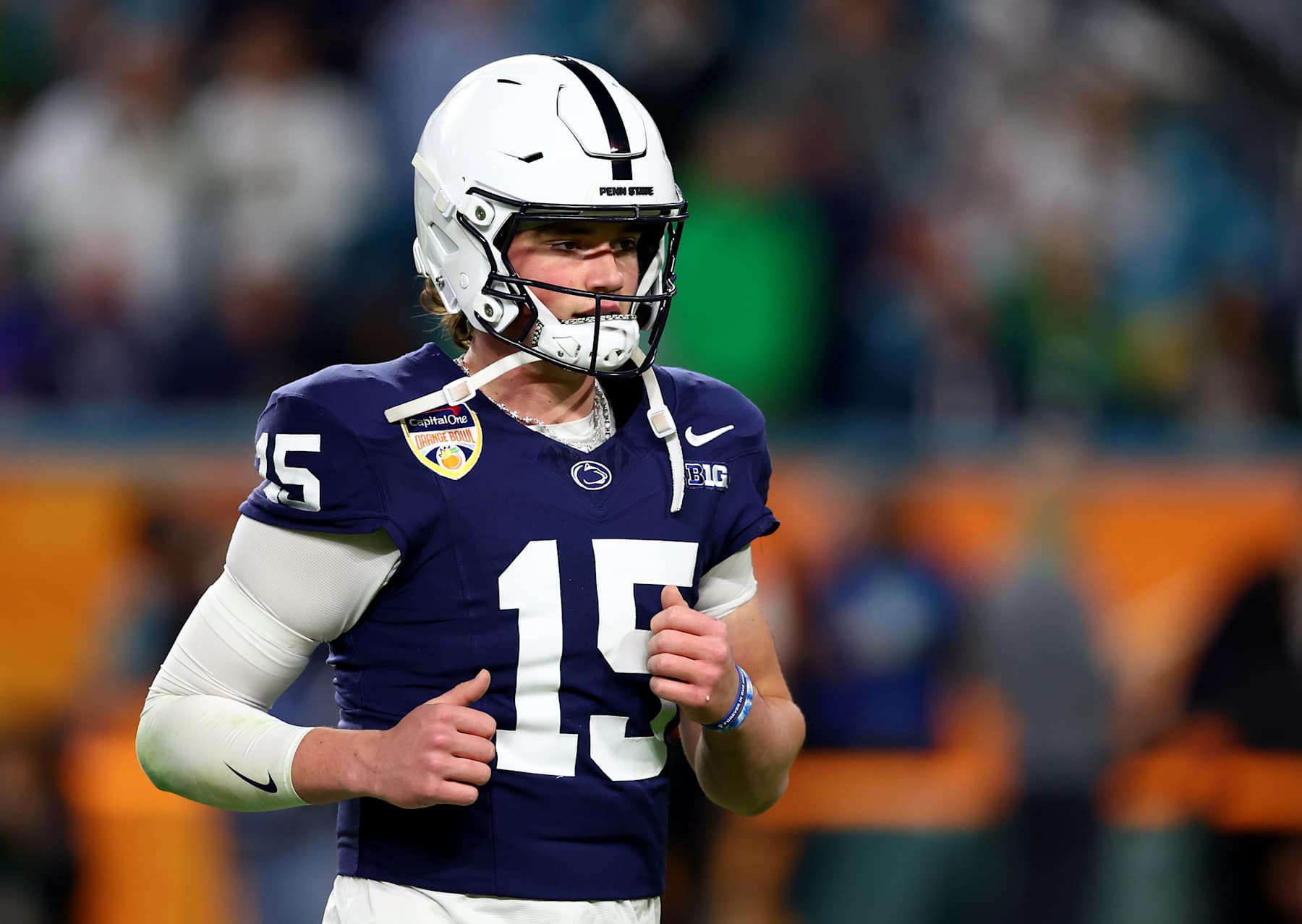 1 Word for Every College Football Top 25 Team's 2025 Offseason
