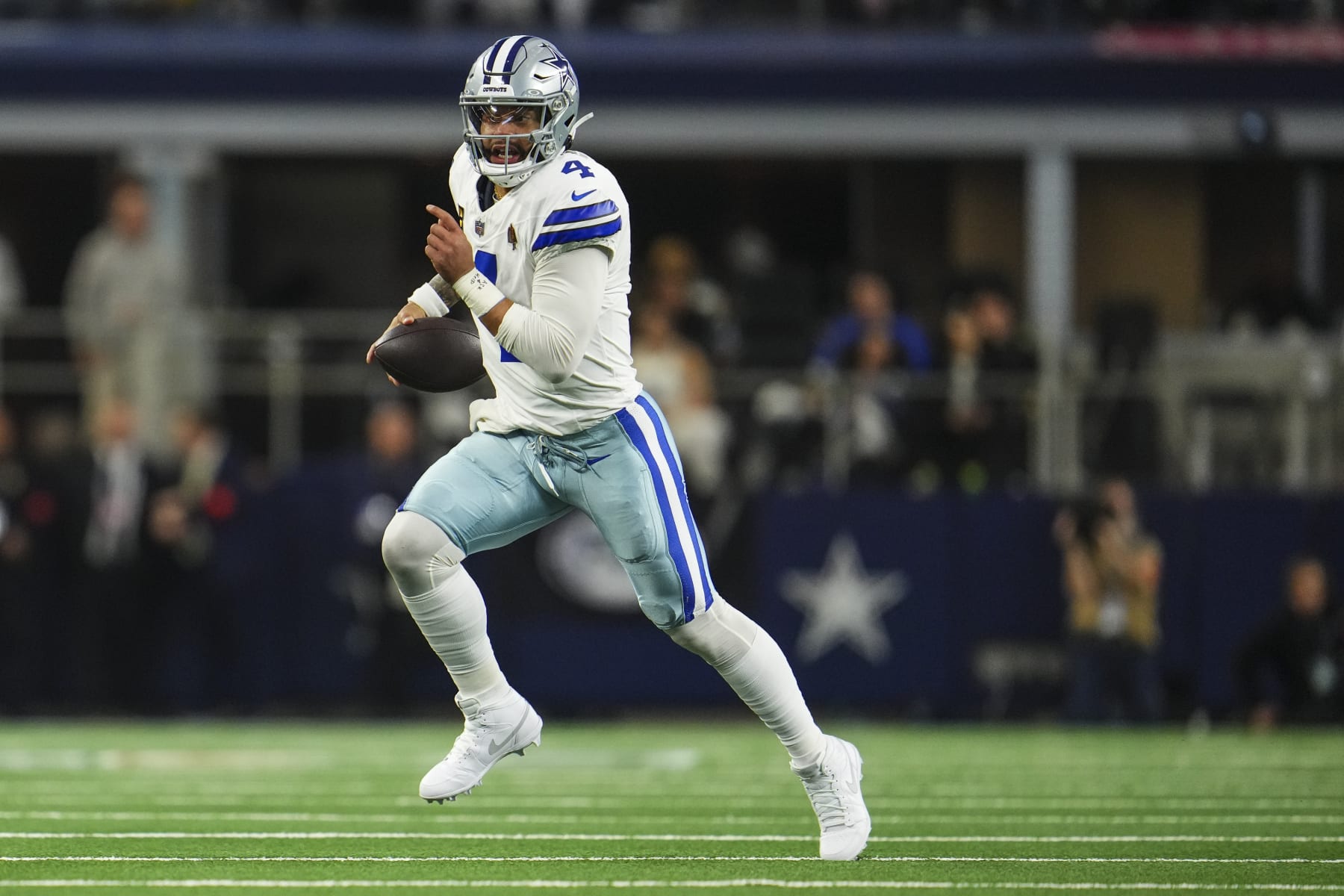 Cowboys' Dak Prescott Replaced by Bucs' Baker Mayfield for 2024 NFL Pro Bowl Games