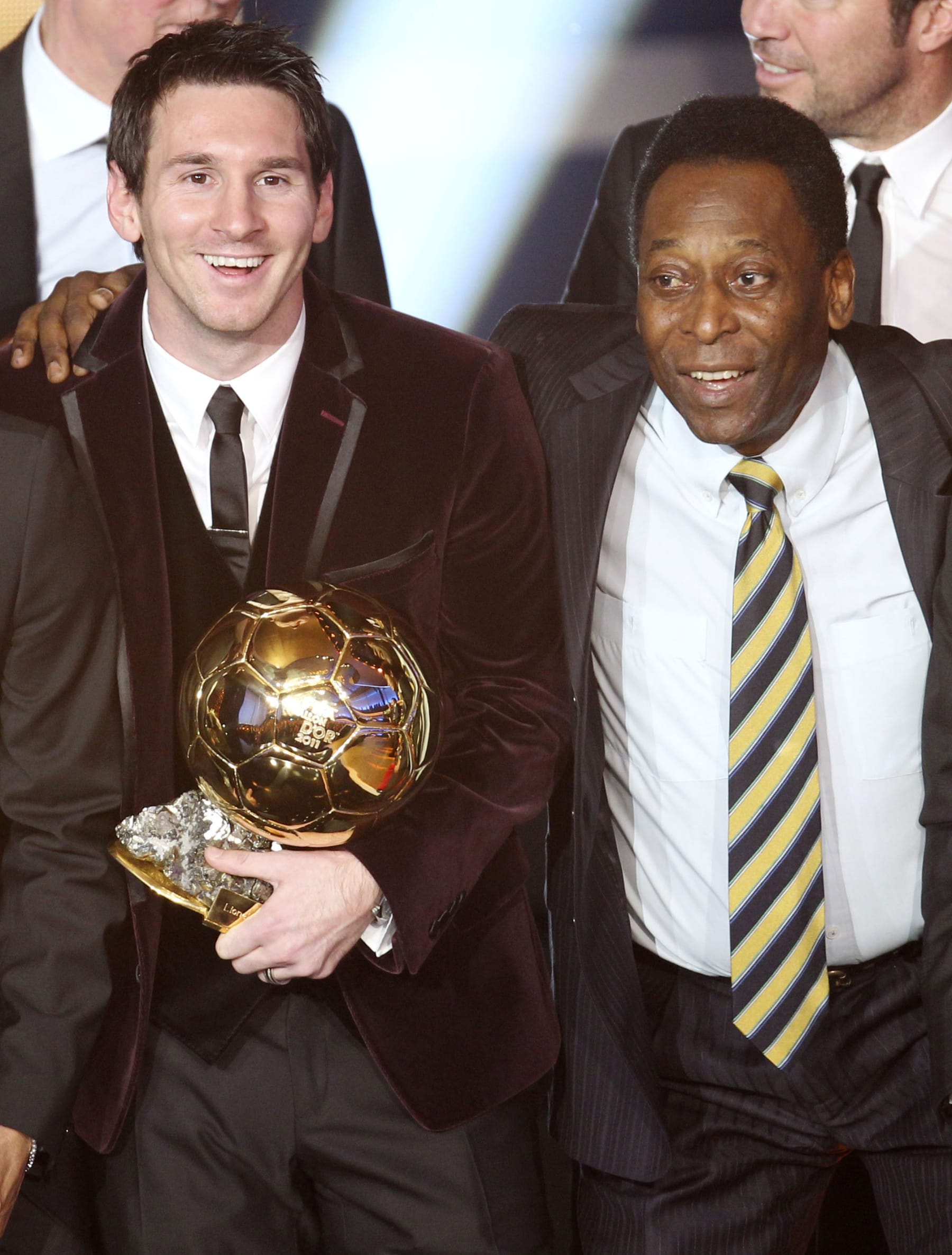 Lionel Messi, Neymar, Cristiano Ronaldo Honor Pelé After Brazilian Icon ...