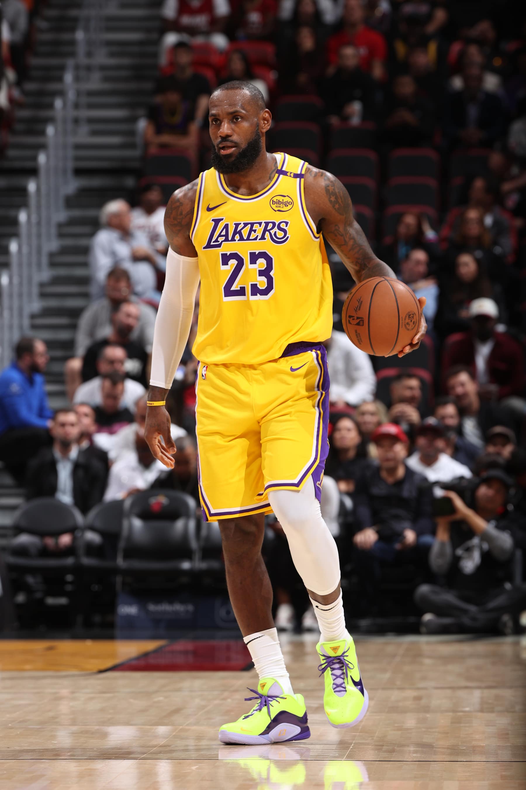 Lakers' Blowout Loss to Butler, Heat Ripped by Fans Despite LeBron ...