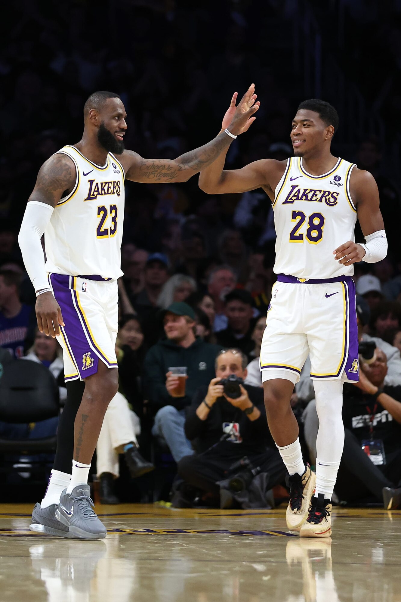 Lakers' LeBron James, Rui Wow NBA Fans in Win vs. Grizzlies amid ...