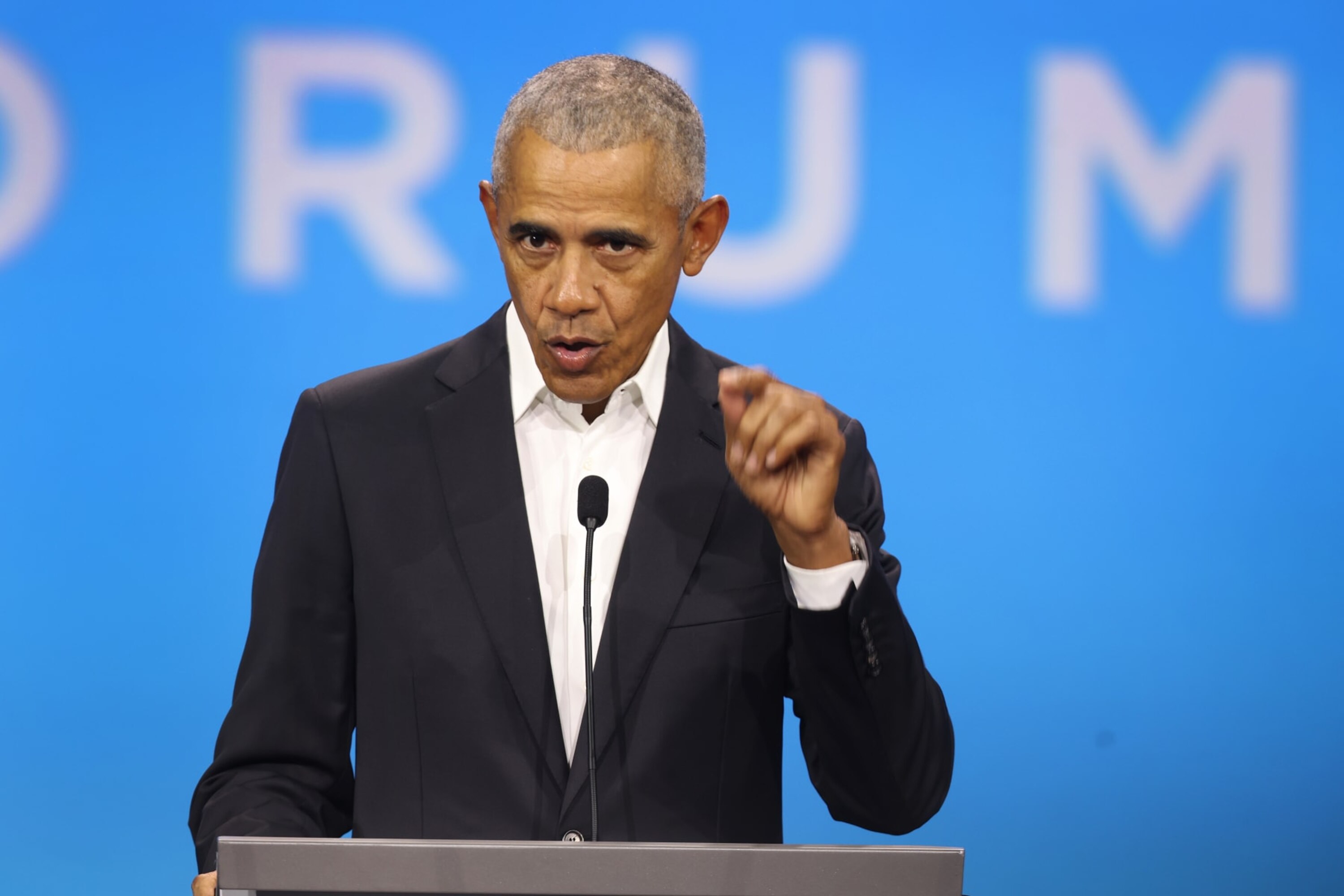 Barack Obama Reveals His 2024 NCAA Men's and Women's March Madness ...