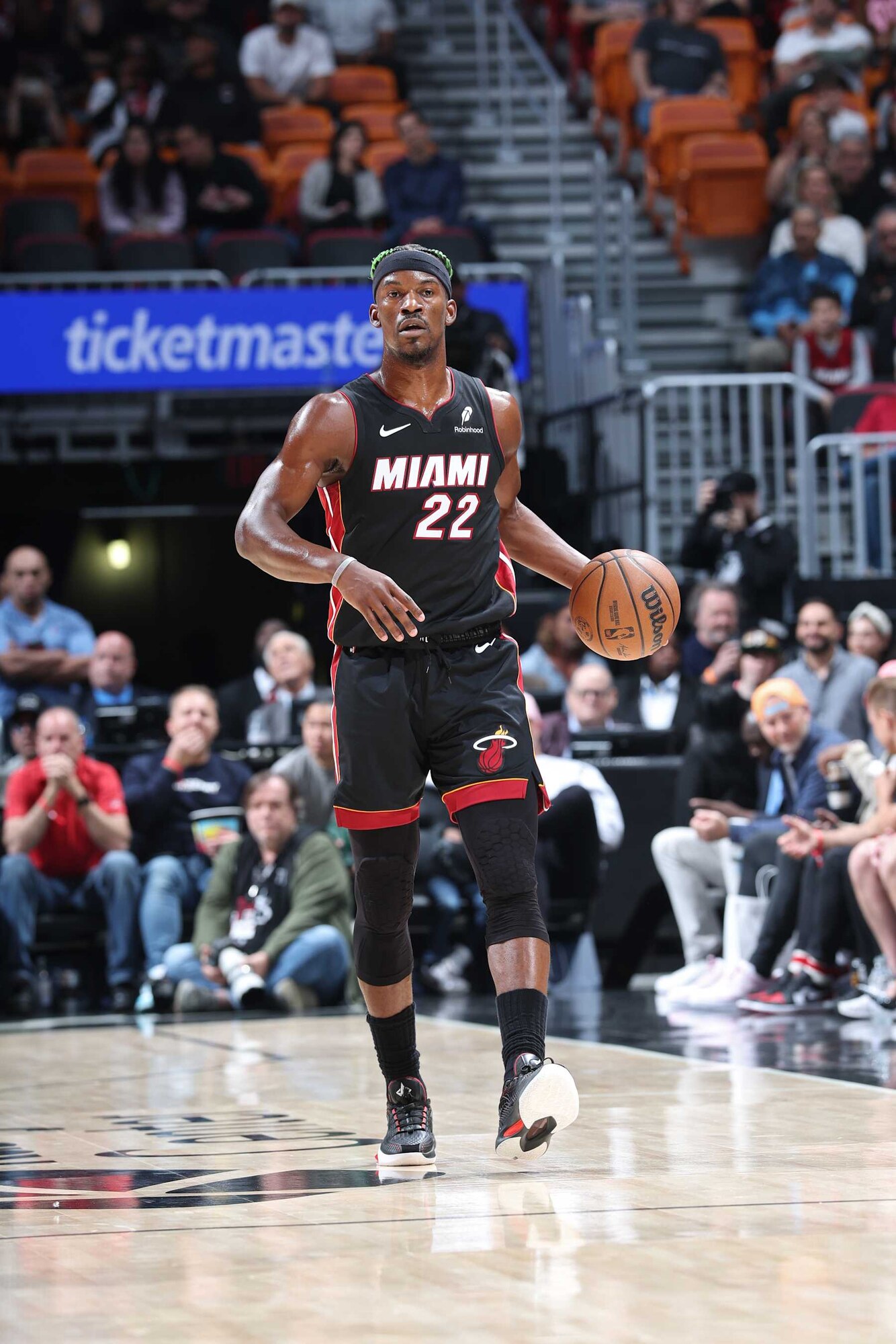Photo: Jimmy Butler Makes Michael Jordan Reference in Statement Ahead ...