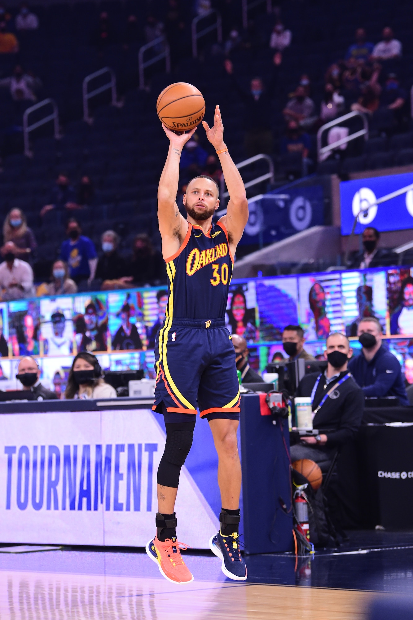 Stephen Curry Has 'Major Respect' for Naomi Osaka After She Withdrew ...