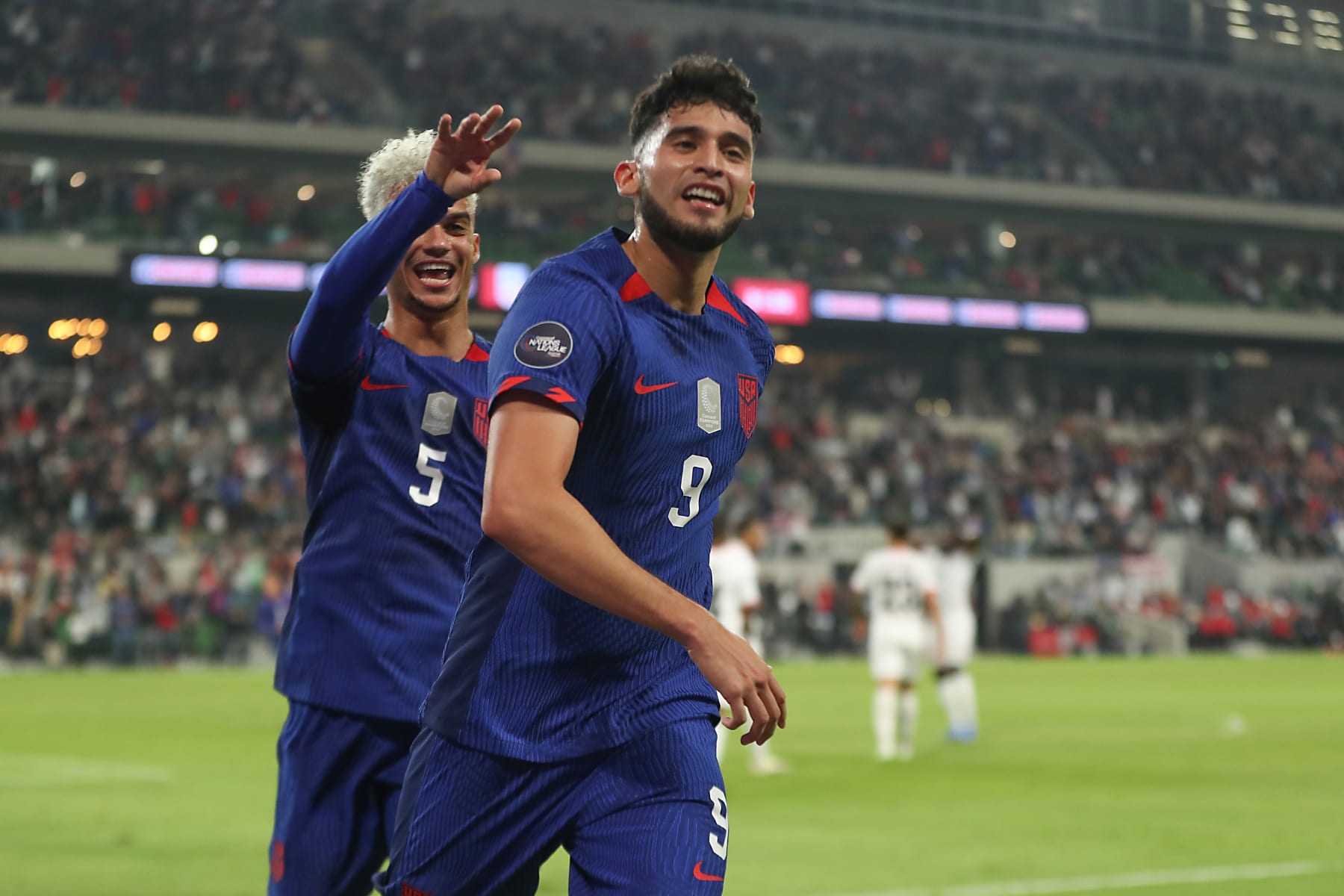 Gio Reyna, Pepi, Robinson Applauded by USMNT Fans in Win vs. Trinidad ...