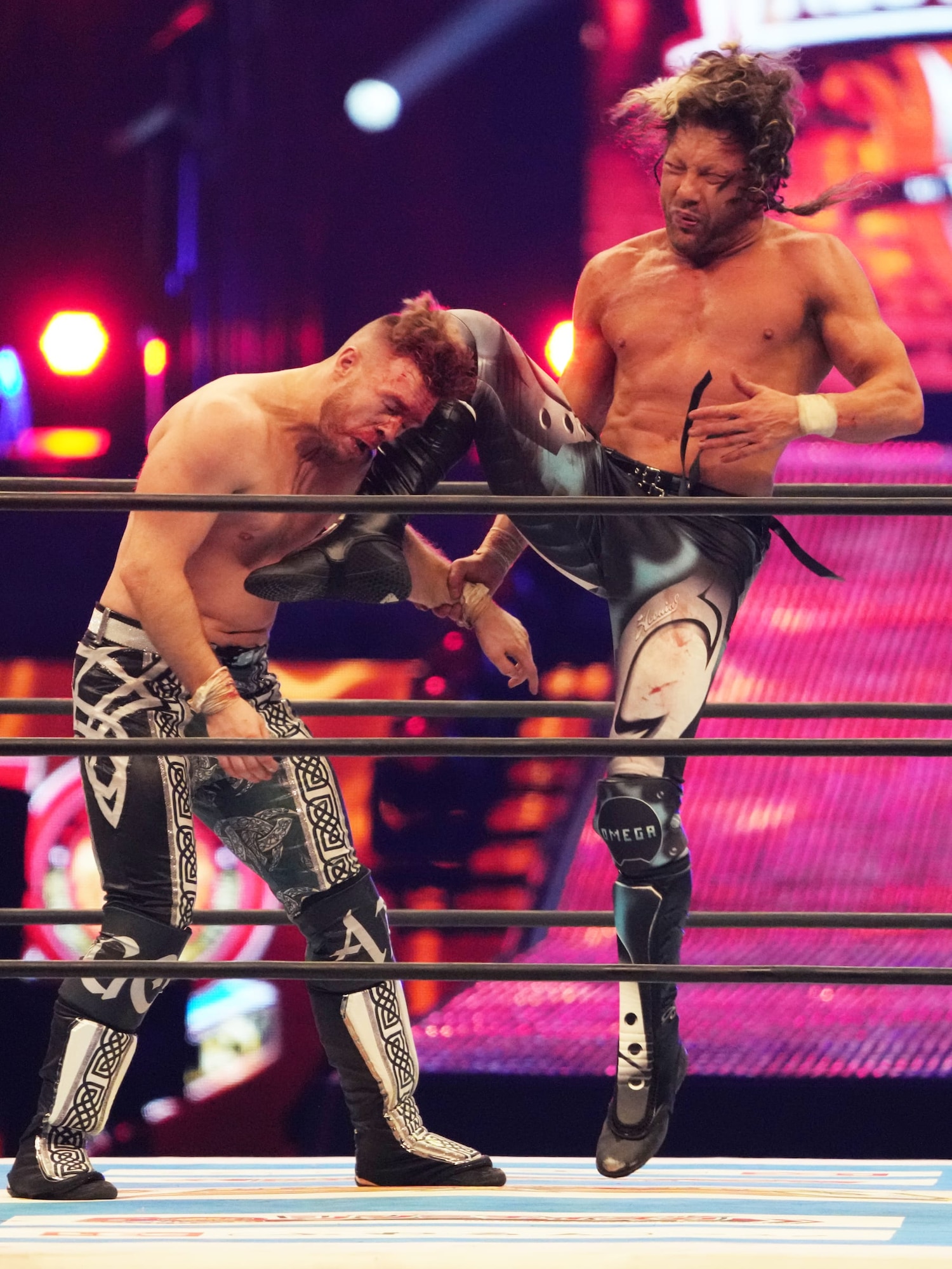Will Ospreay Beats Kenny Omega, Wins US Title at AEW x NJPW Forbidden ... Will Ospreay Beats Kenny Omega, Wins US Title at AEW x NJPW Forbidden ...