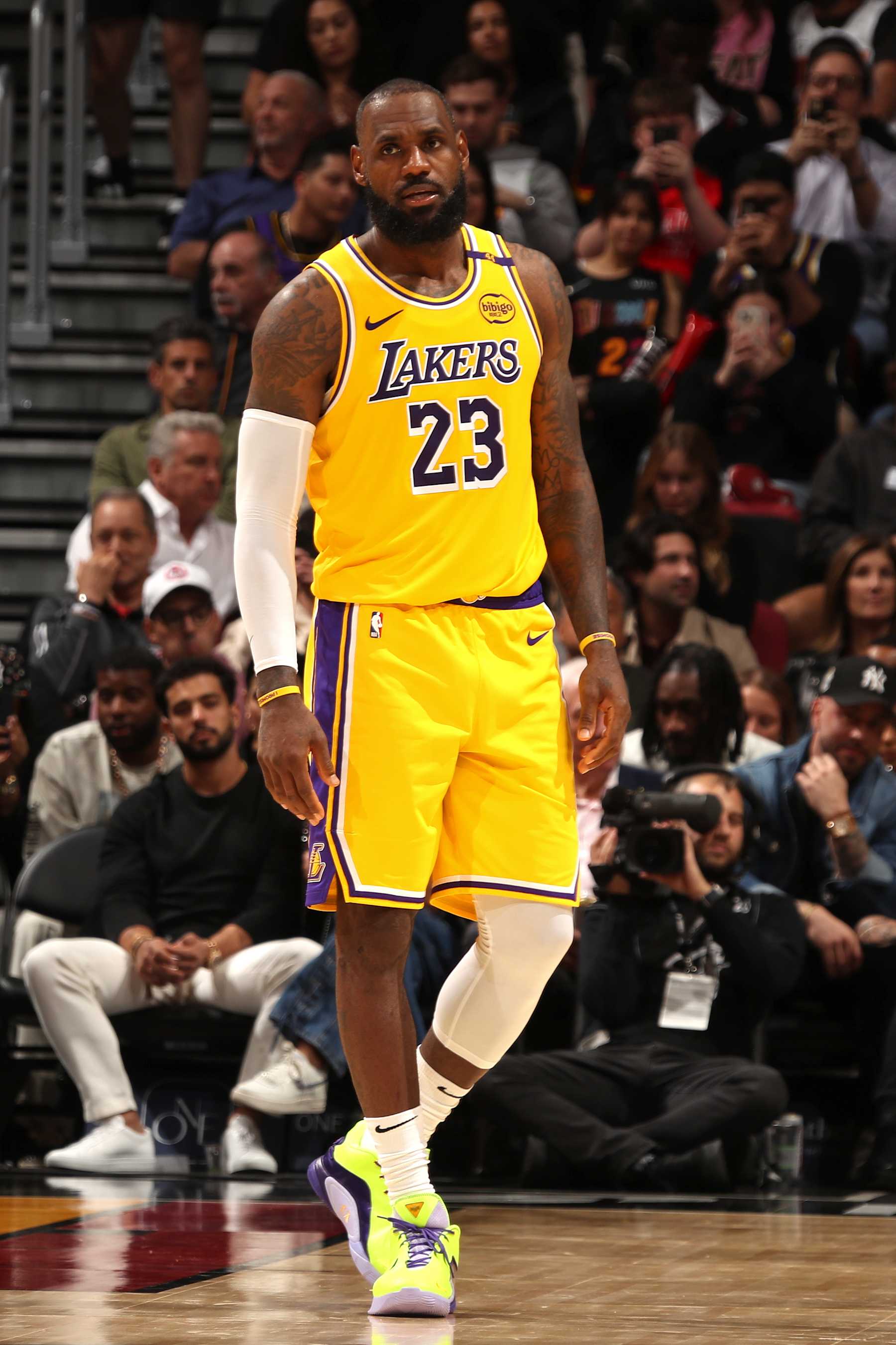 Magic Johnson 'Embarrassed for' Lakers After LeBron, JJ Redick, LA Lose ...