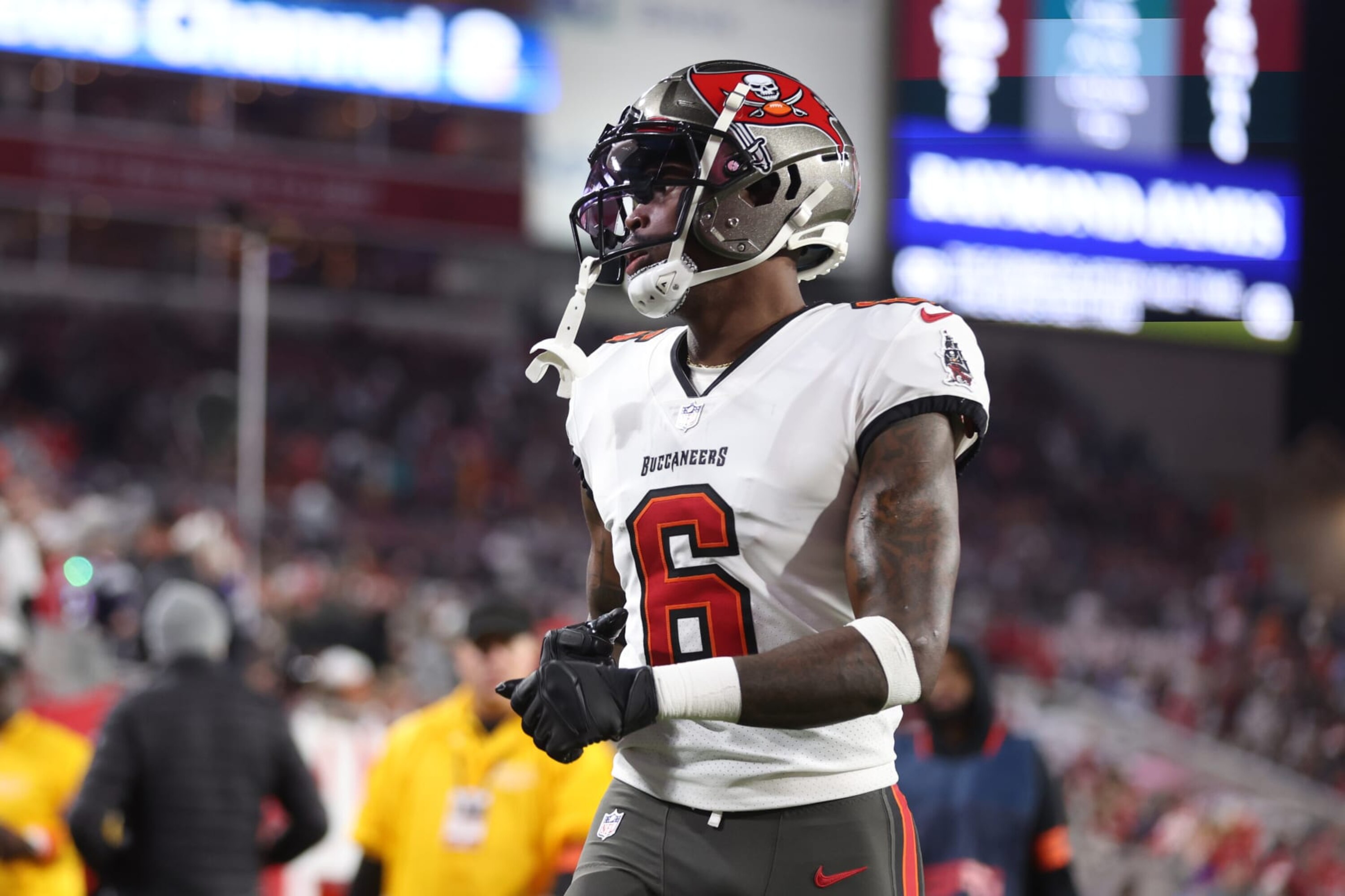 Julio Jones, Eagles Agree to 1-Year Contract; Joins A.J. Brown, DeVonta Smith