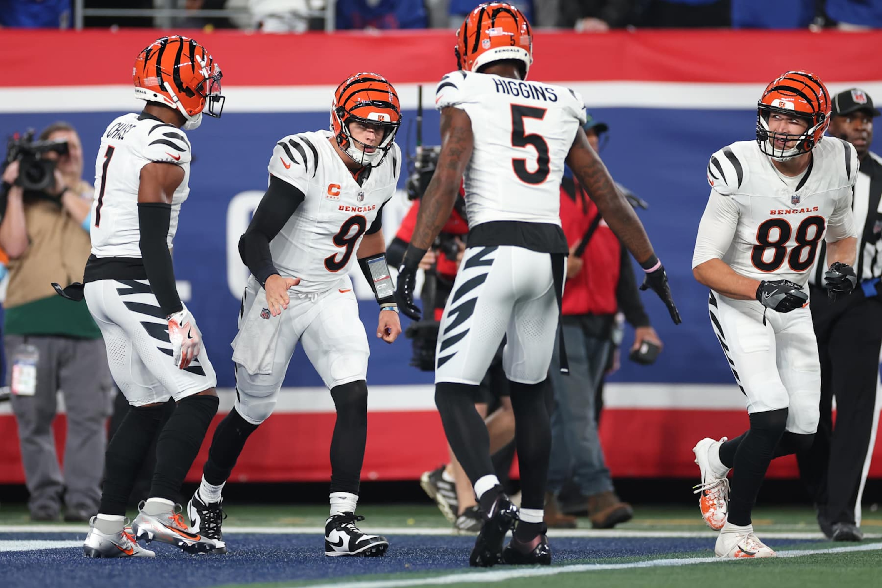 Joe Burrow Open to Bengals Contract Restructure to Keep Chase, Higgins ...