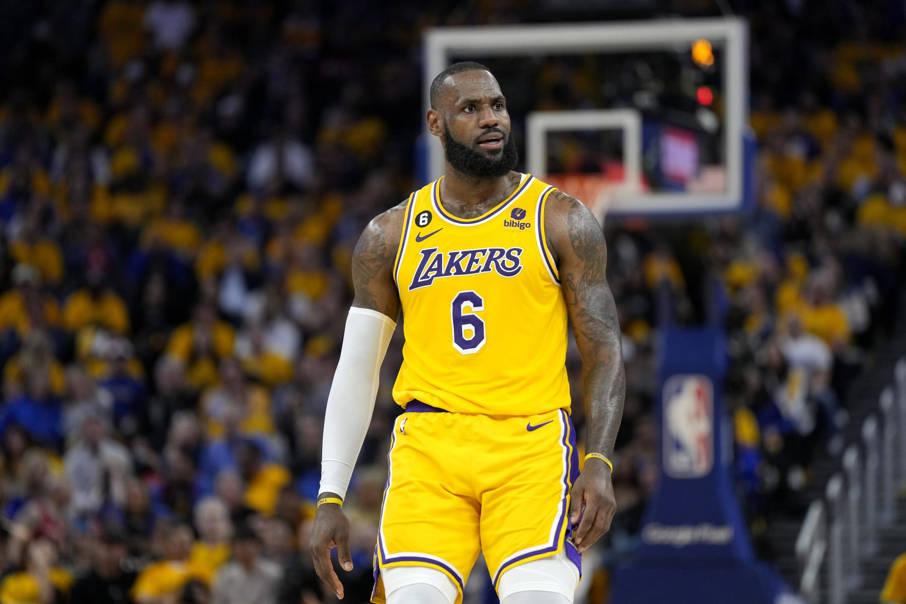 Lakers' LeBron James Responds to Flopping Allegations by Warriors HC ...