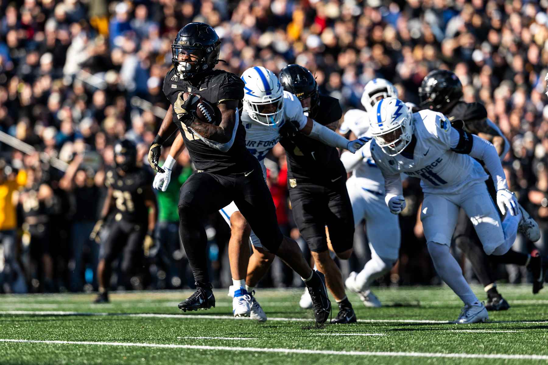 How Teams Outside the Top 12 Can Get Into the 2025 College Football Playoff