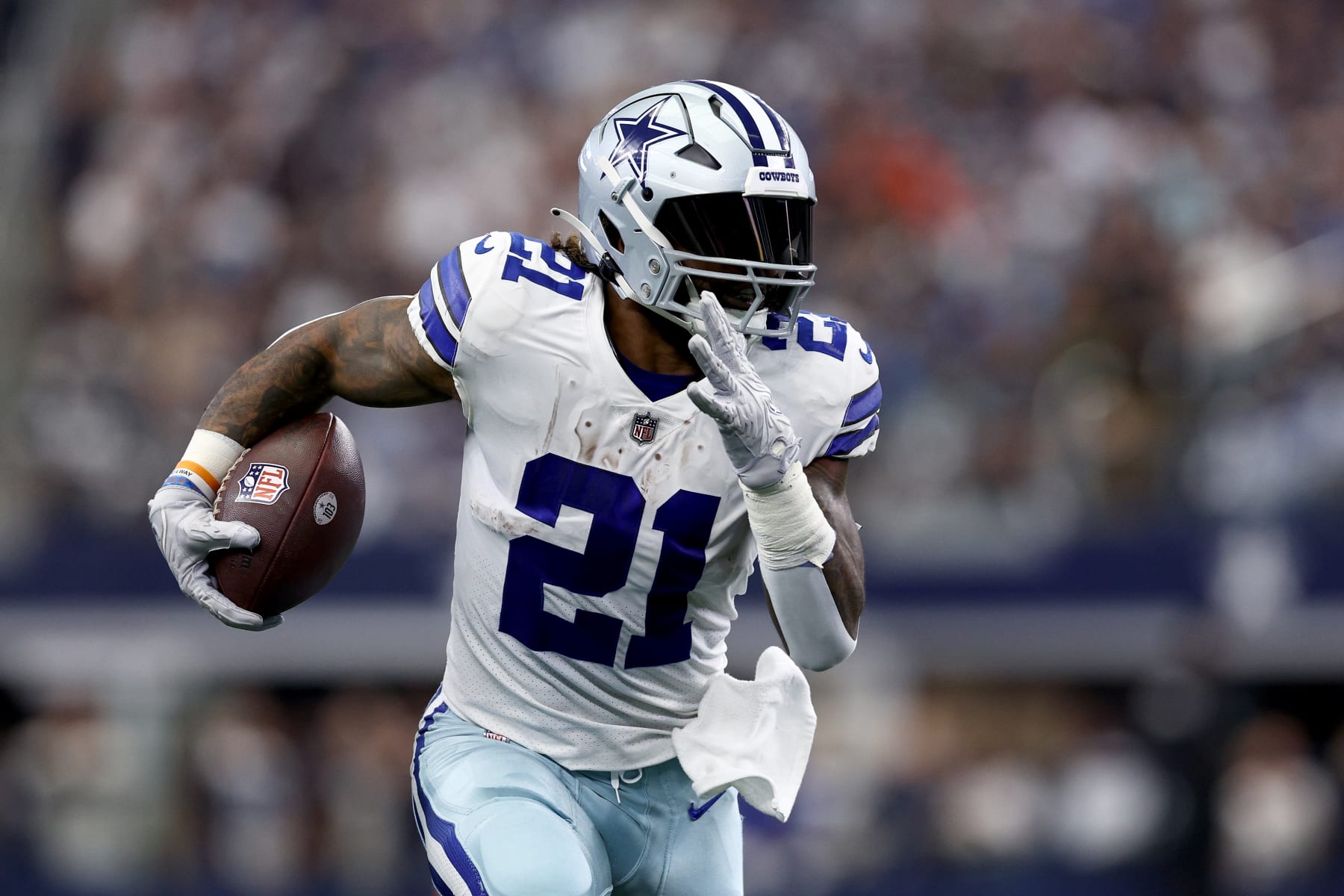 Ezekiel Elliott's Cowboys Fantasy Impact After Agreeing to Rumored Contract