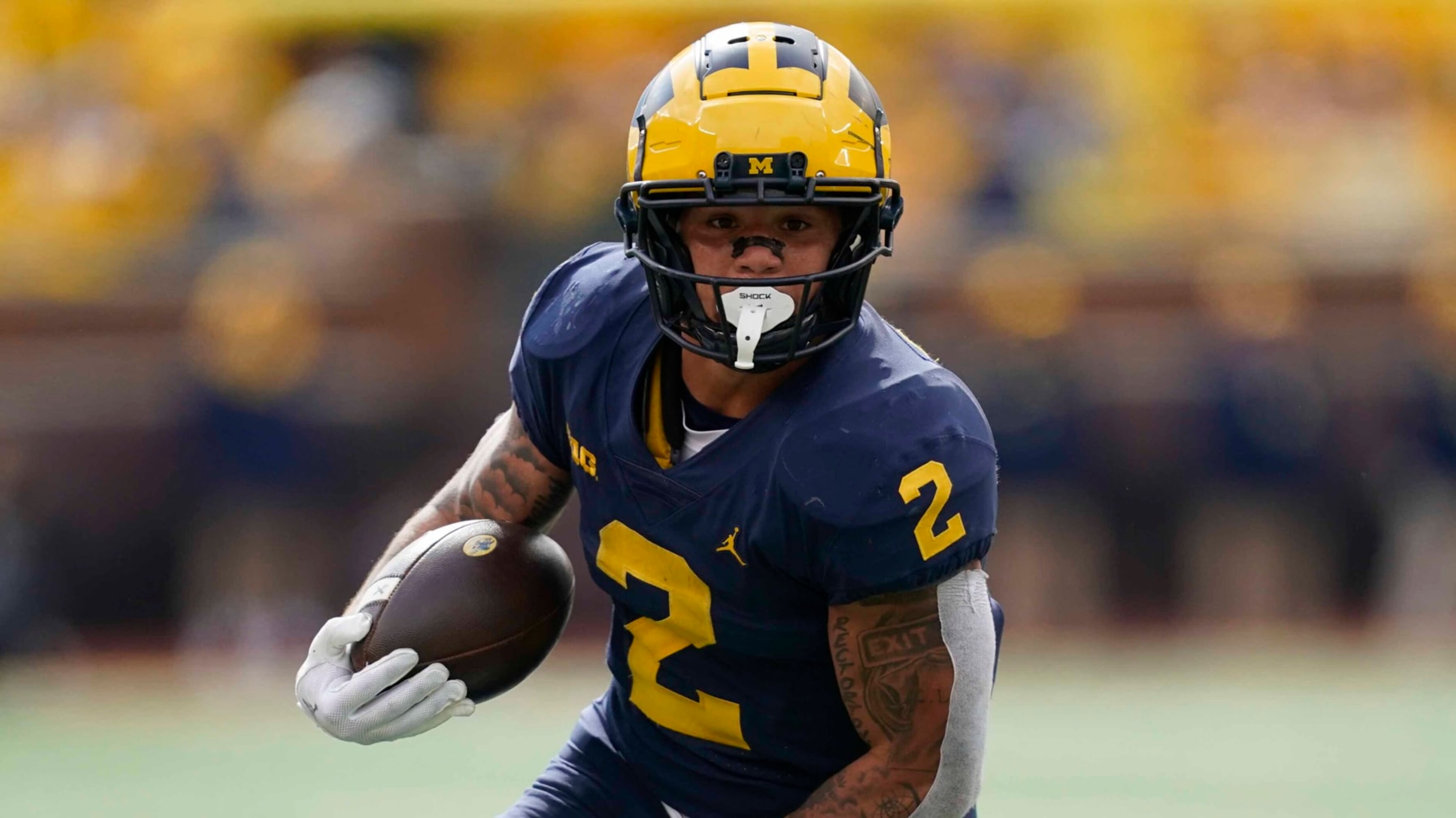 Top Seniors at Each Position Heading into the 2023 College Football Season