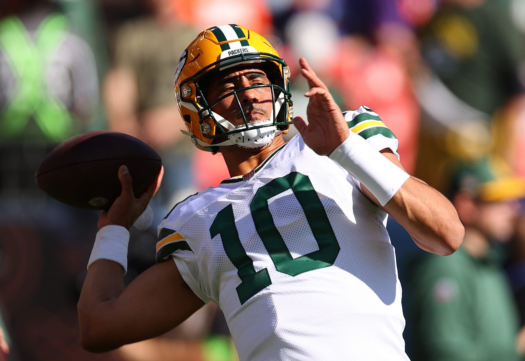 Packers' Jordan Love Criticized by NFL Fans After Loss to Russell ...