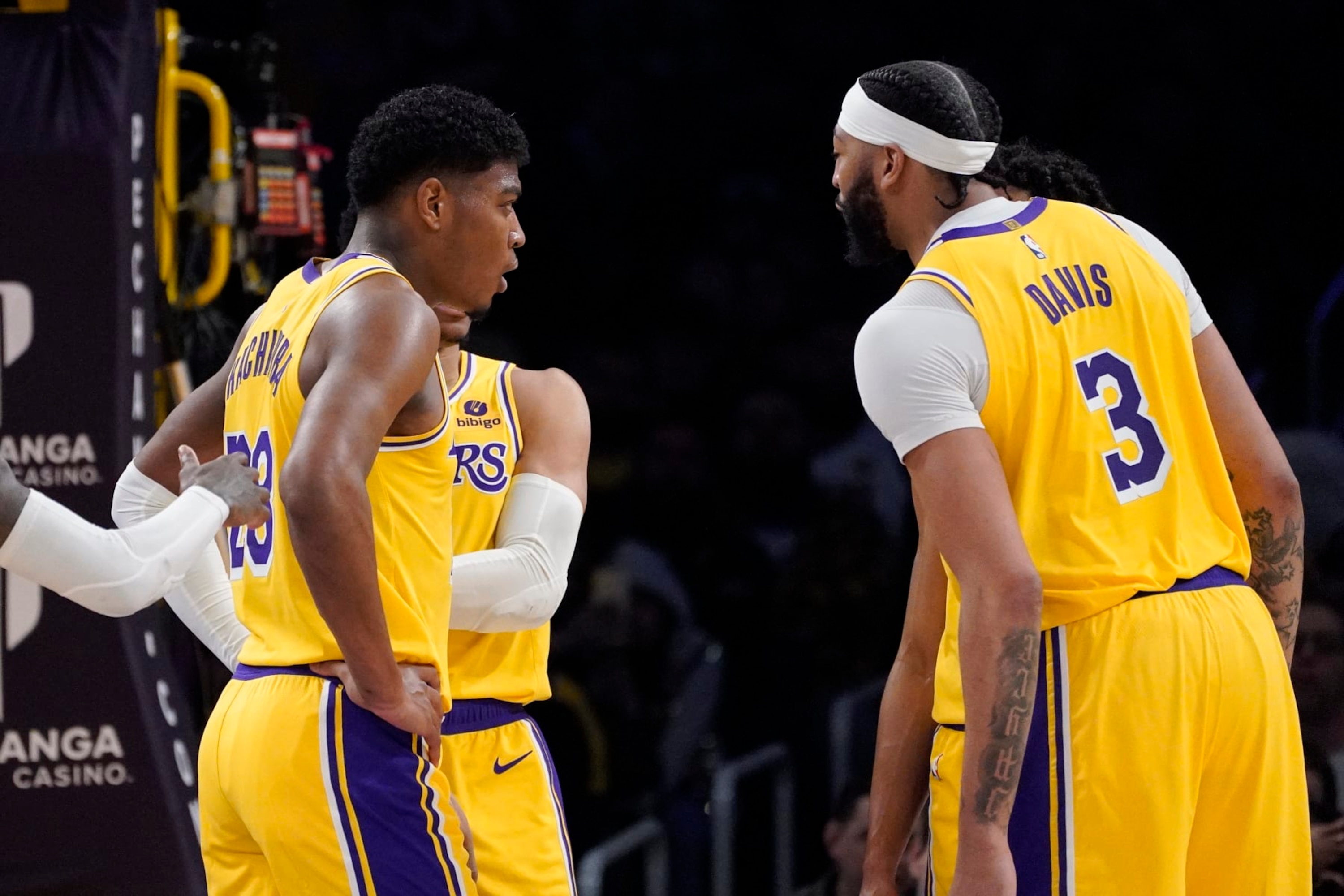 Anthony Davis' Return, Rui Hachimura Debut Celebrated by Lakers Fans ...