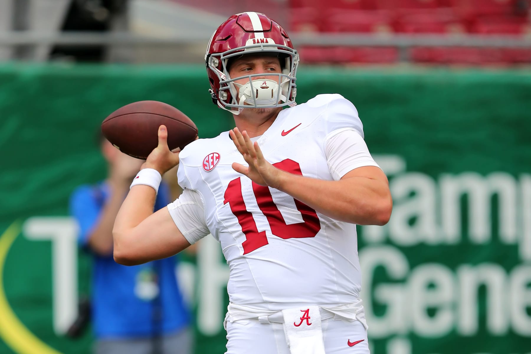 Former Alabama QB Eli Holstein Announces Transfer to Pitt; Was a Top ...